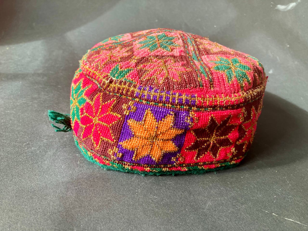 Afghansk kalott eller lue til gutt | FINN-torget