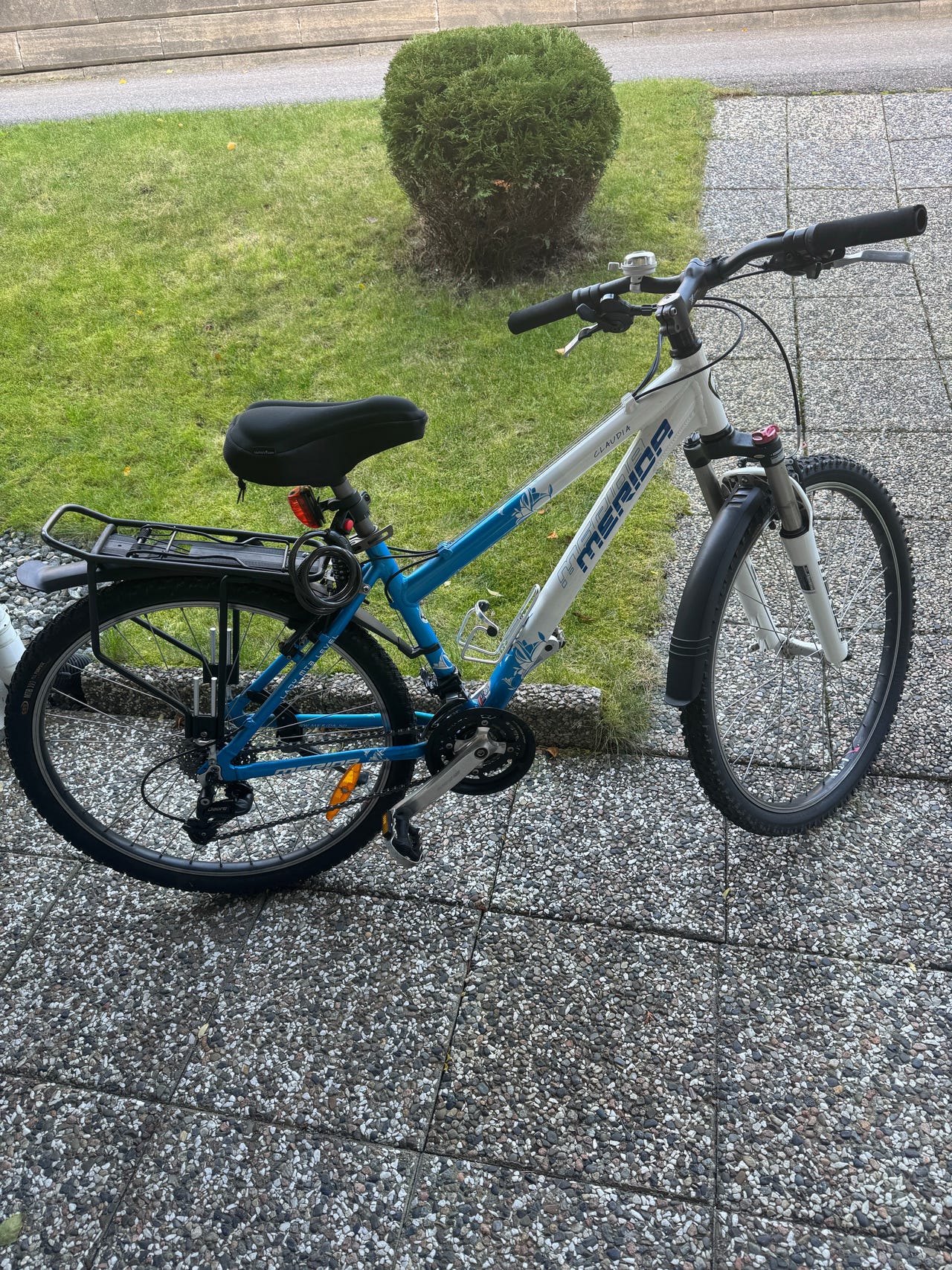 Meget pent brukt Lady Merida offroad jente/dame blå sykkel 24 gir ...