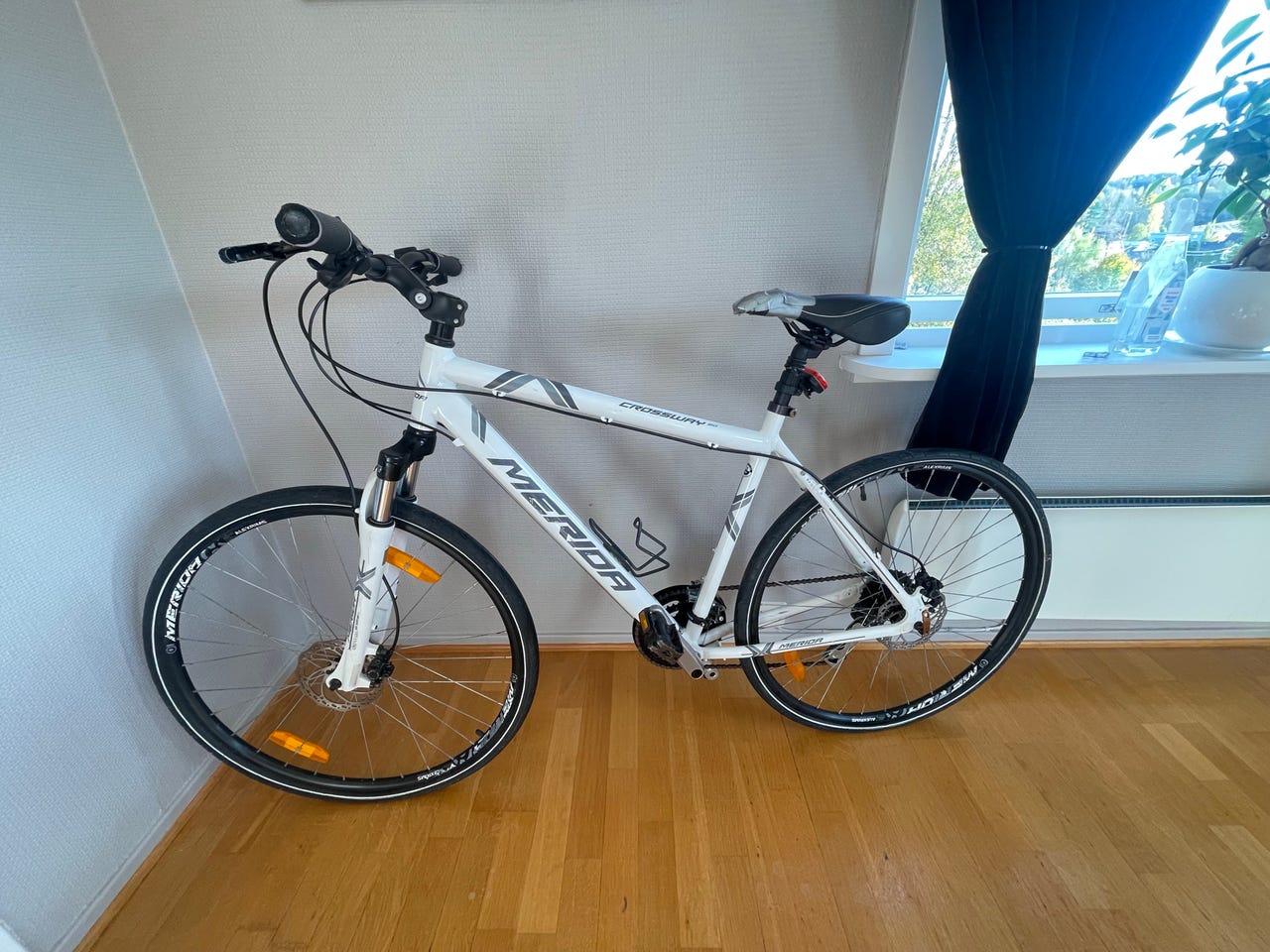 Merida Hybrid Sykkel Unisex Hvit | FINN-torget