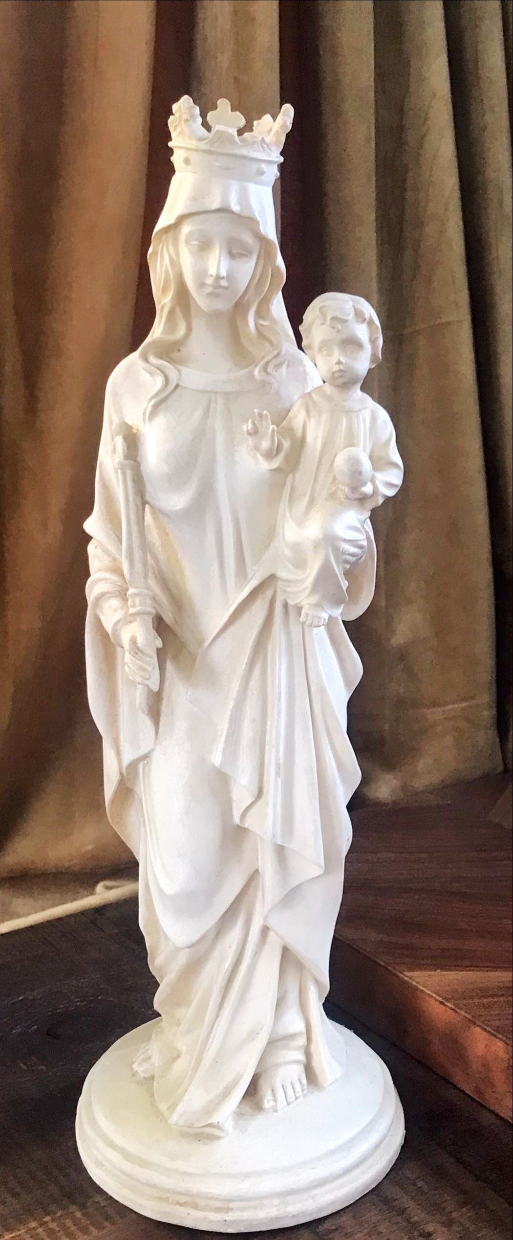 Nydelig statue av jomfru Maria | FINN-torget