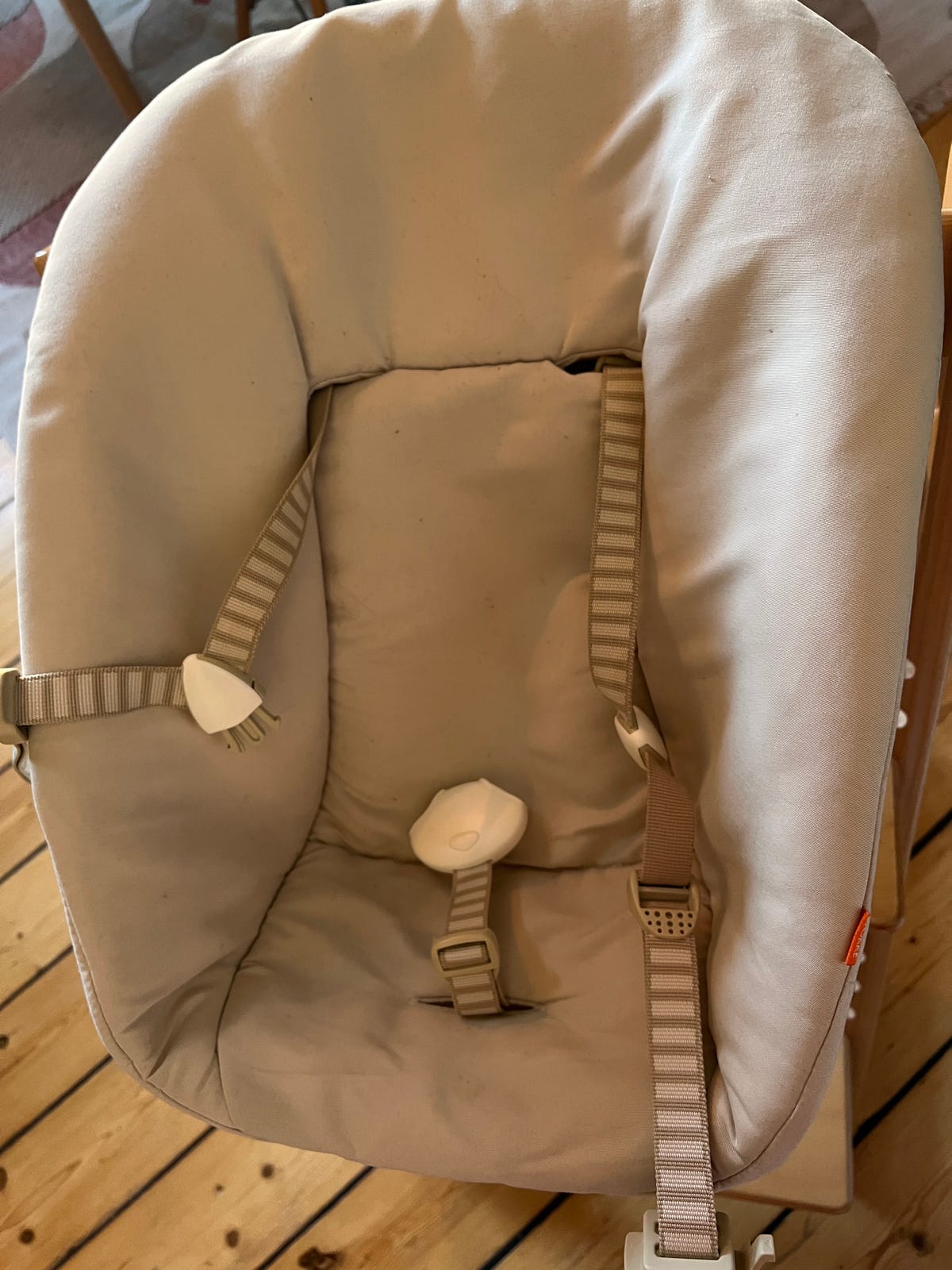 Newborn sete til Stokke Tripp Trapp selges | FINN-torget