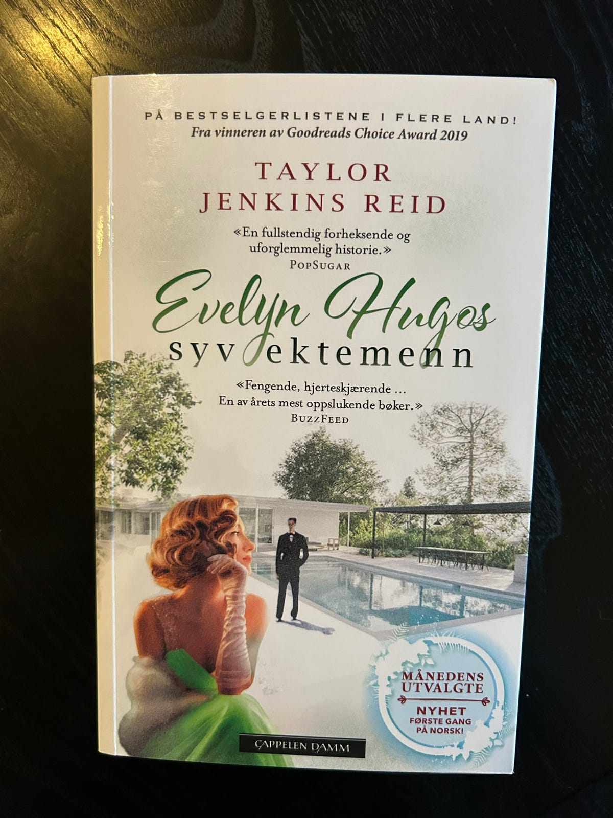 Pocket bok fra Taylor Jenkins Reid/ Evelyn Hugos syv ektemenn | FINN-torget