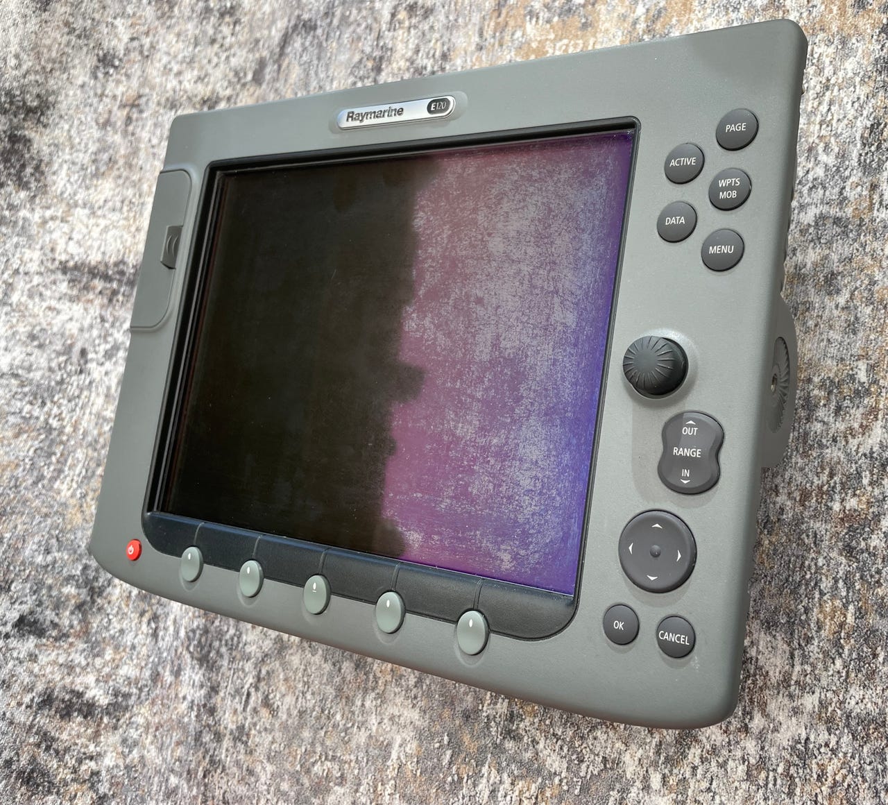 Raymarine E120 kartplotter med Navionics-brikke for Sør-Norge og Vest ...