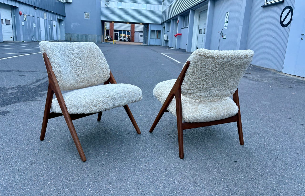 To sjeldne lenestoler designet av Rastad & Relling – produsert av Vatne ...