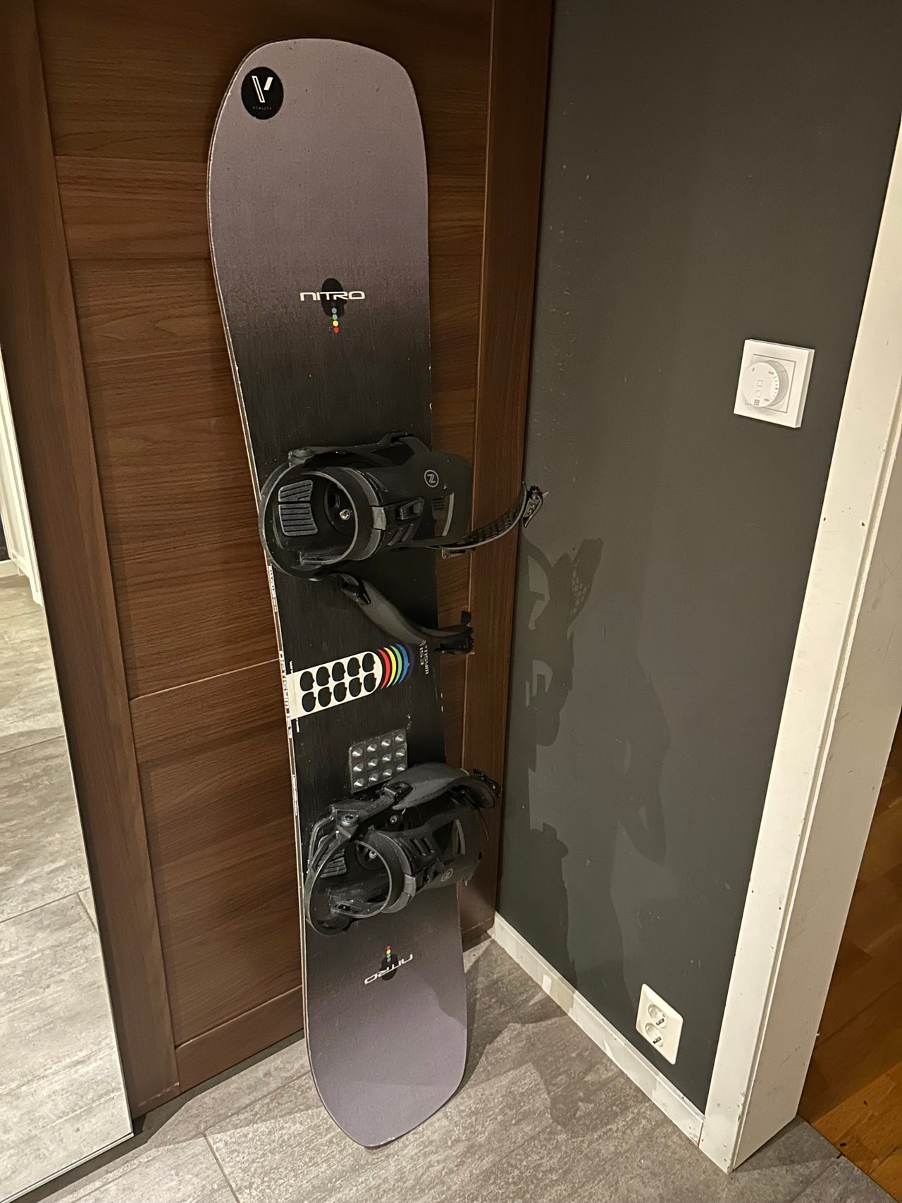 Nito Snowboard med bindinger | FINN-torget
