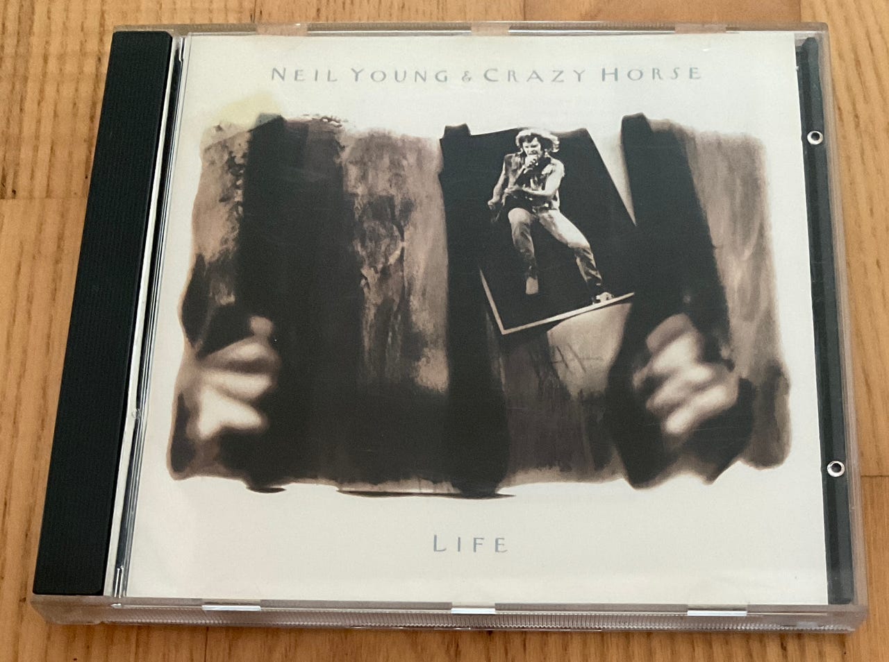 Neil Young — Life (1987) | FINN-torget
