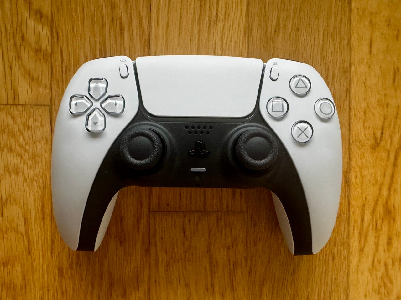 PS5 DualSense kontroller. Oppgradert med TMR joysticks | FINN-torget