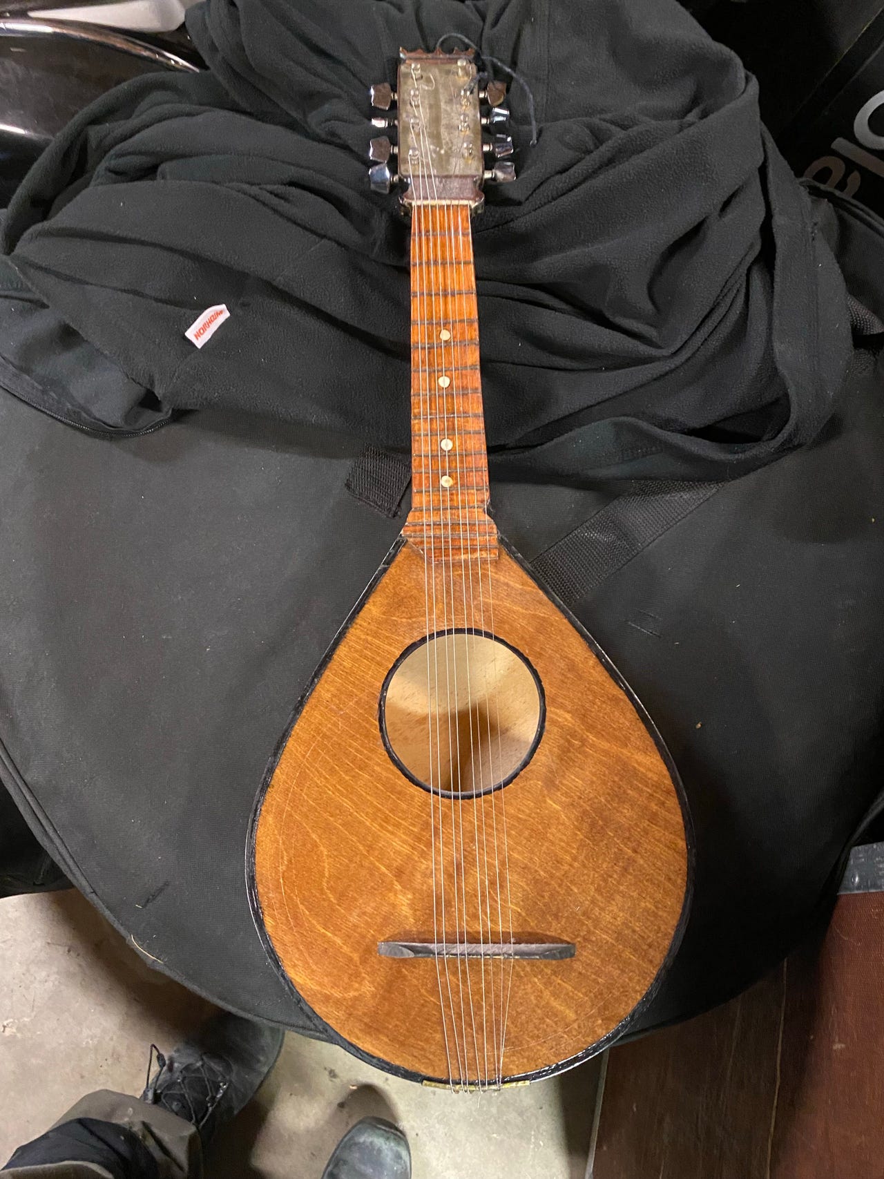 Mandolin Hjemmelaget? | FINN-torget