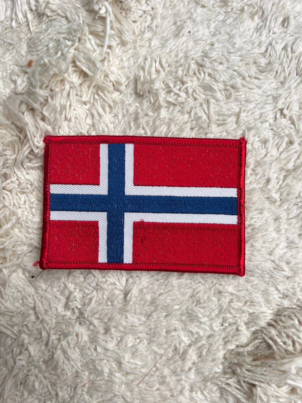 Norsk flagg sy-merke. 9cm x 6cm | FINN-torget