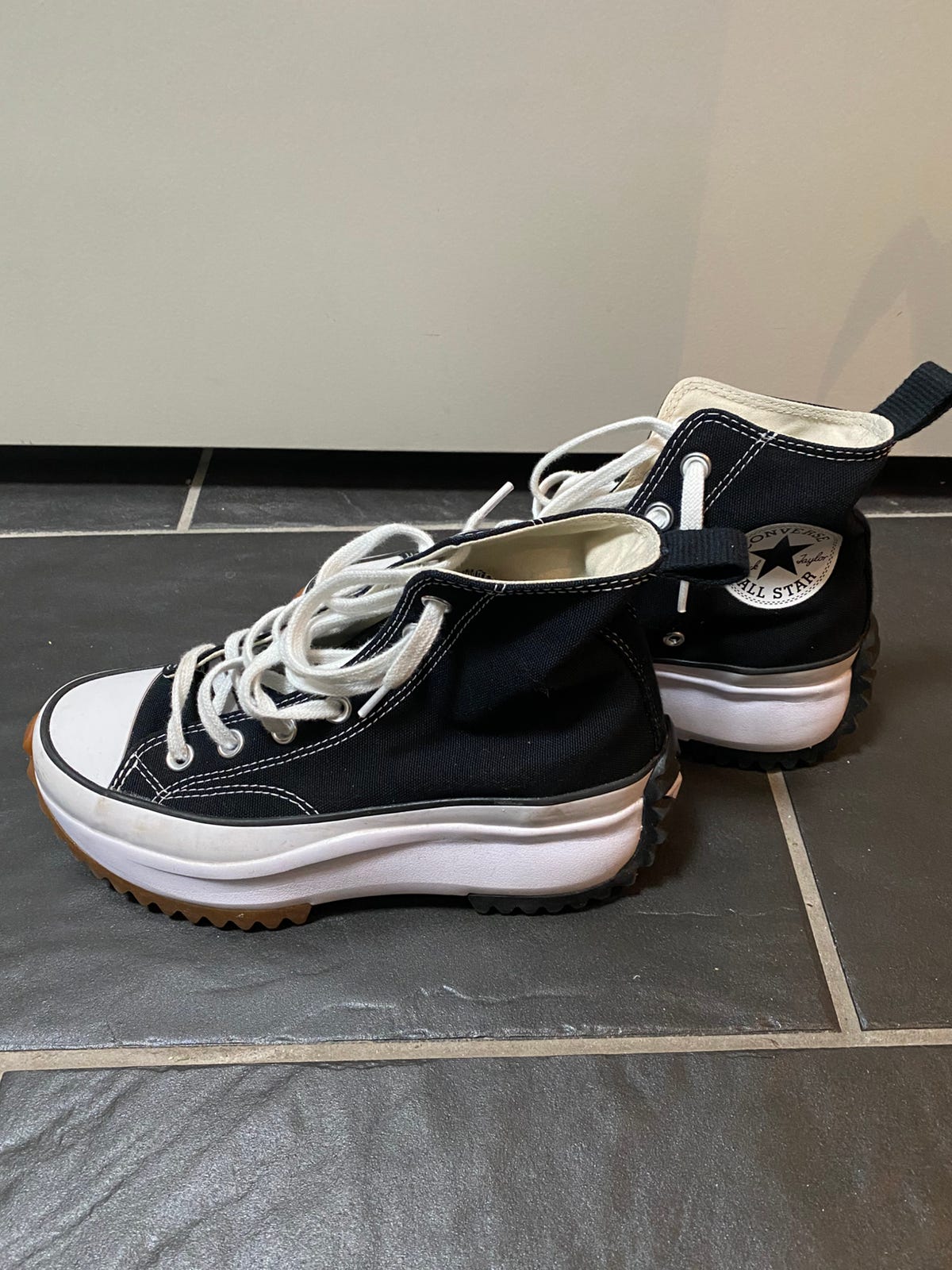 Converse | FINN-torget