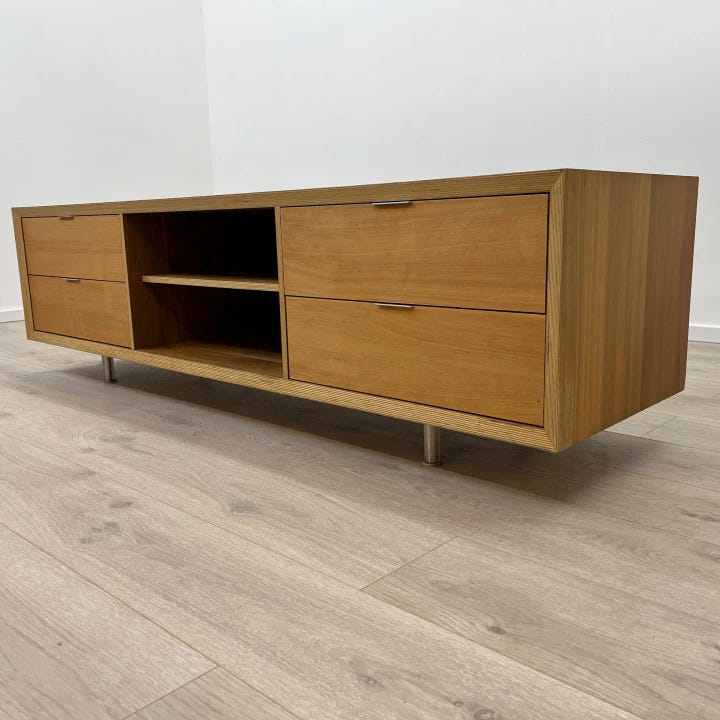 Scandinavisk Design, Bolia TV skjenk | FINN-torget