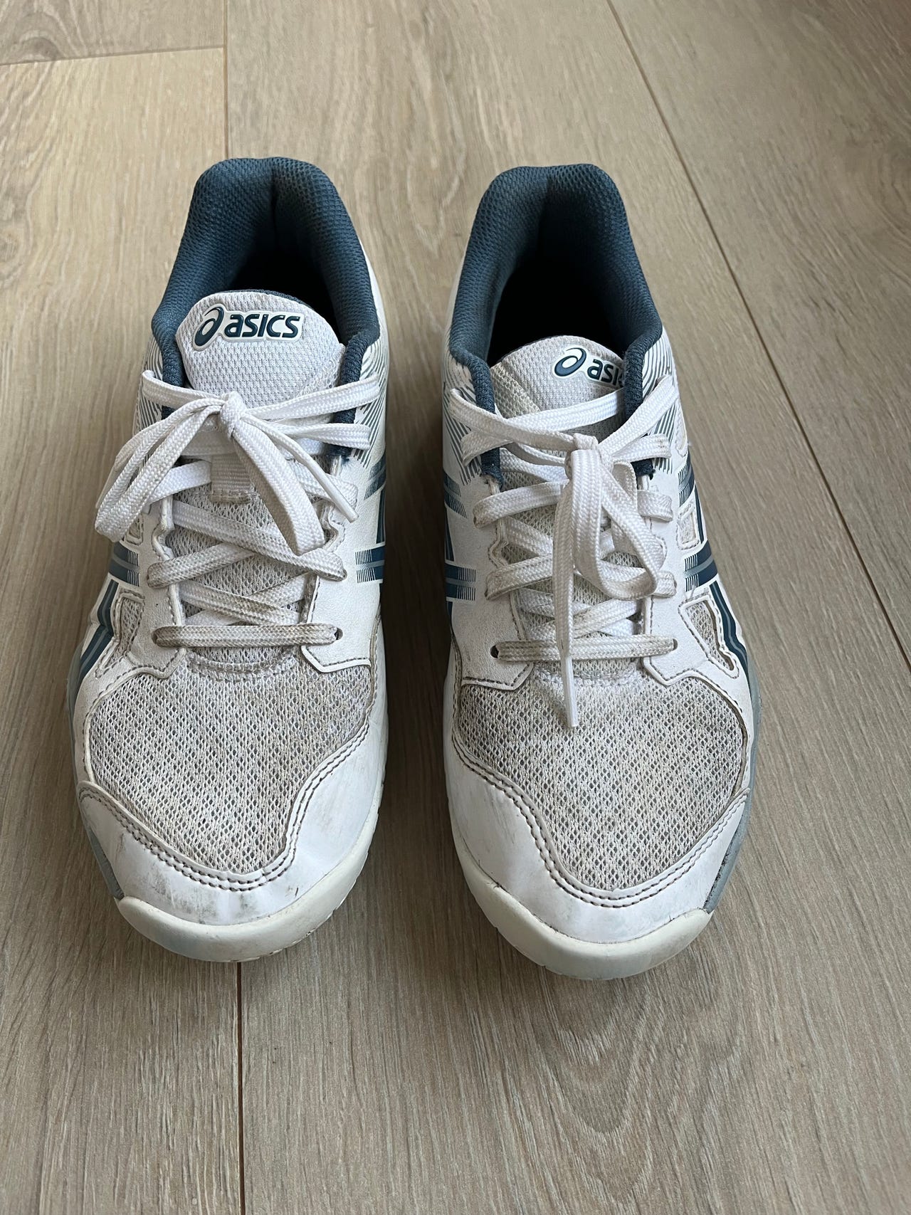 Asics innesko/hallsko | FINN-torget