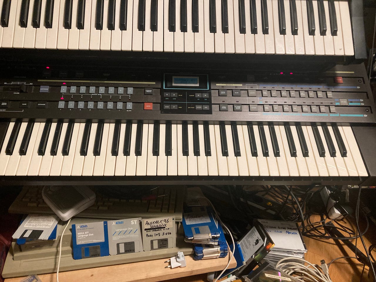 Casio CZ-1 Synthesizer Keyboard Stereo Chorus | FINN-torget