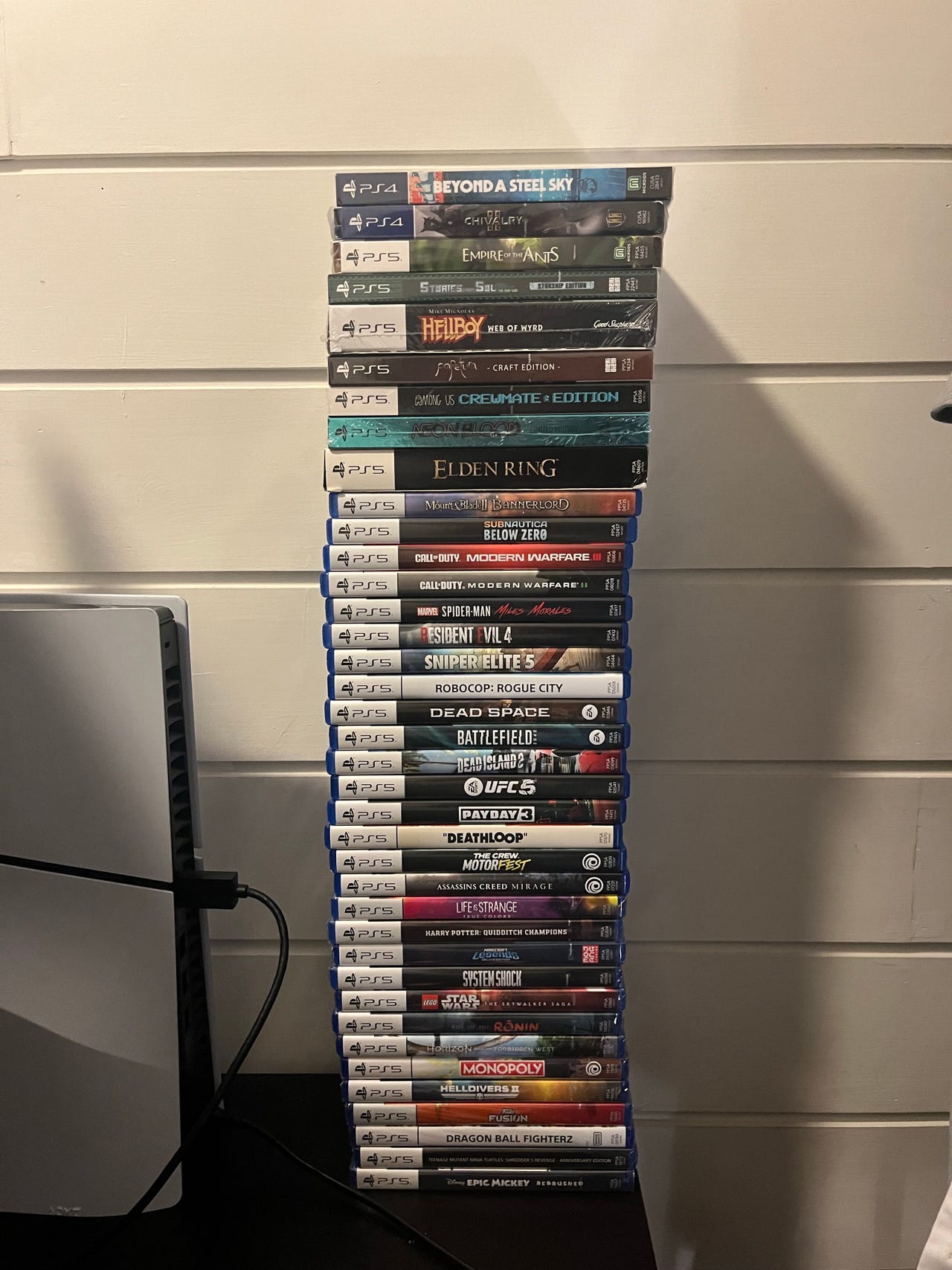 Stor samling av PS4 og PS5-spill selges | FINN-torget