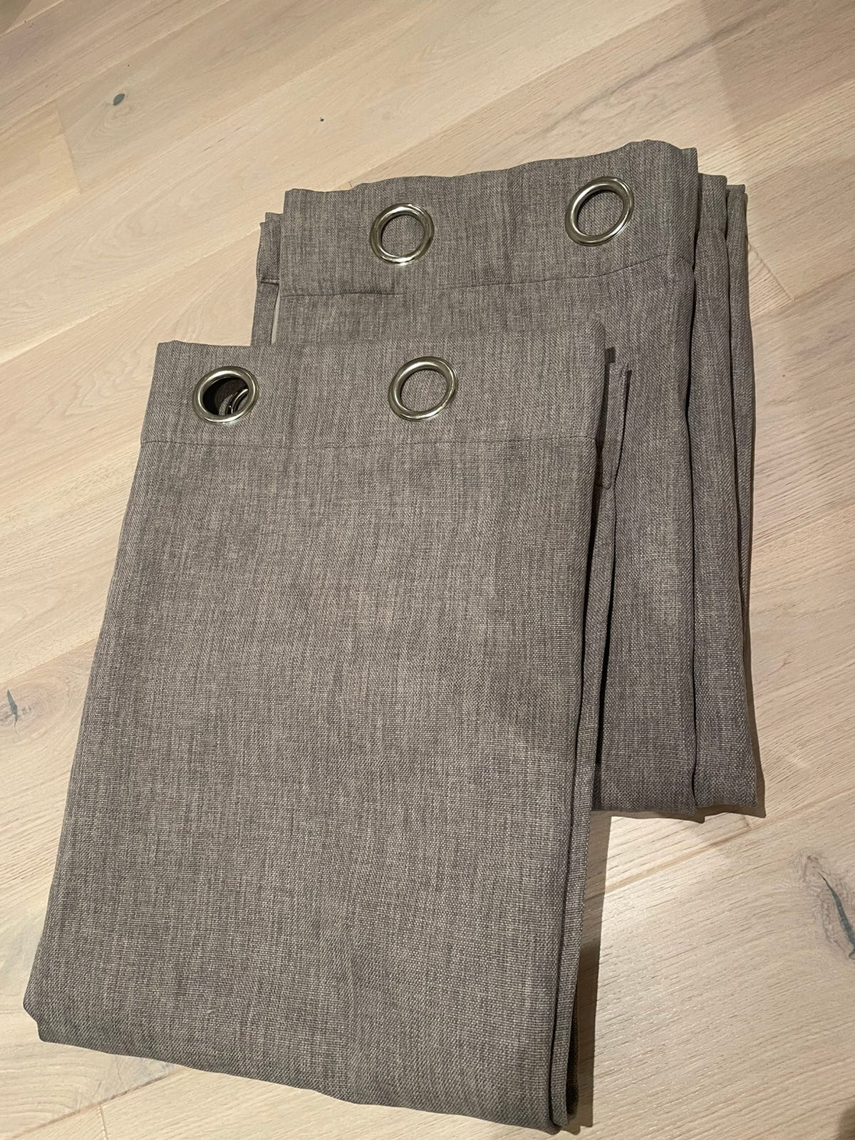 Lysdempende gardiner 2 stk | FINN-torget