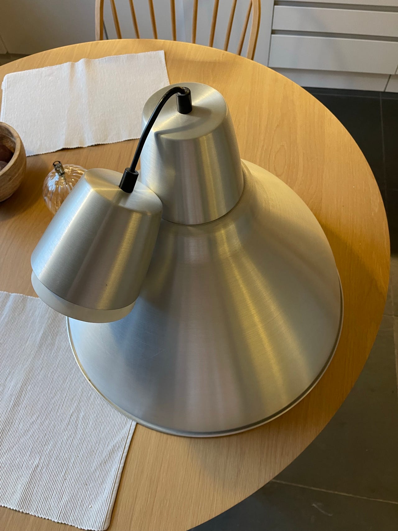 Stor taklampe i børstet stål | FINN-torget