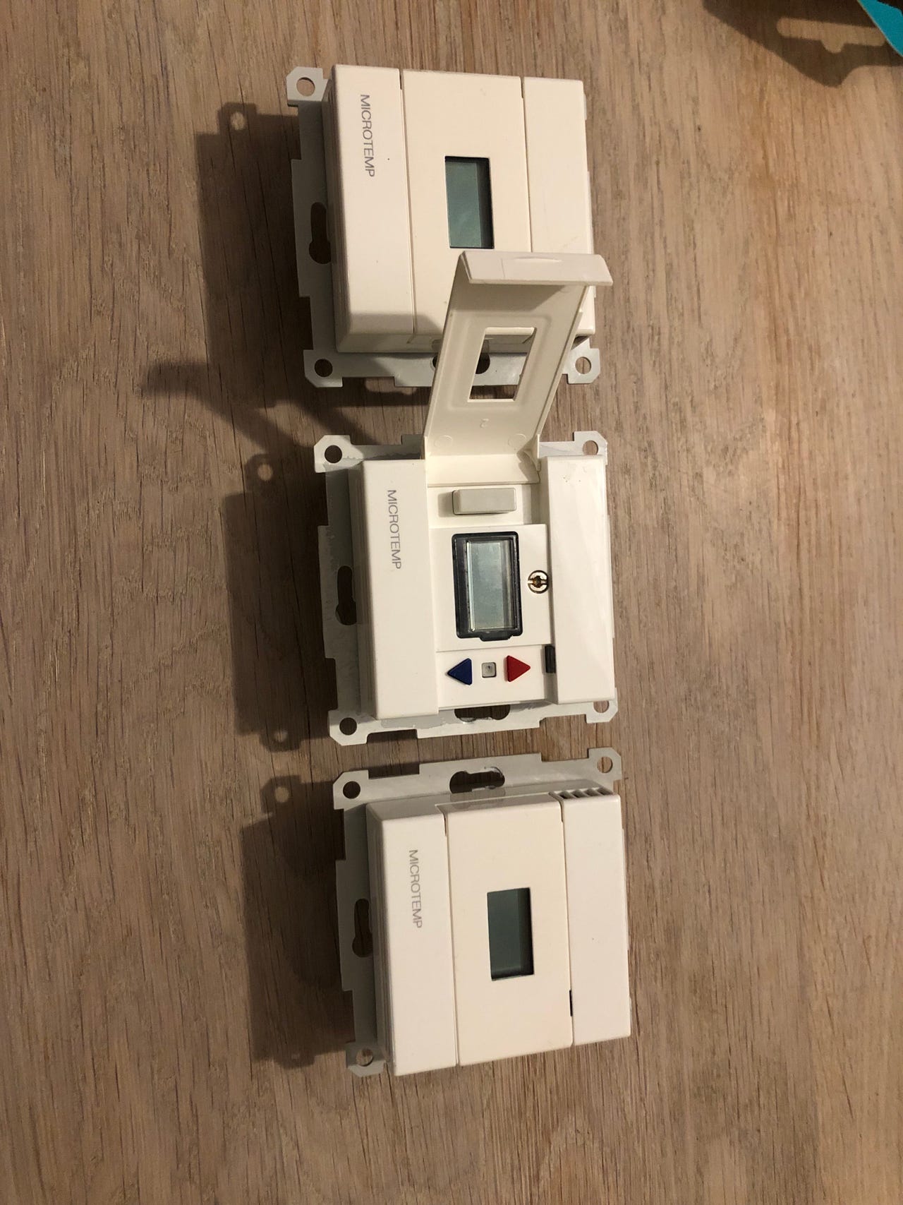 Microtemp Elektronisk Termostat Veggmontert Digital | FINN-torget