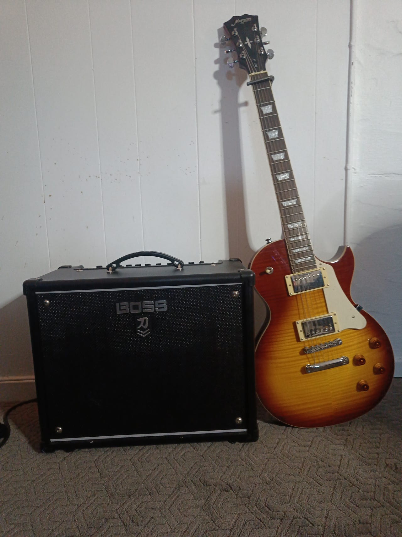 Morgan Sky Elektrisk Gitar Sunburst med evt forsterker selges. | FINN ...