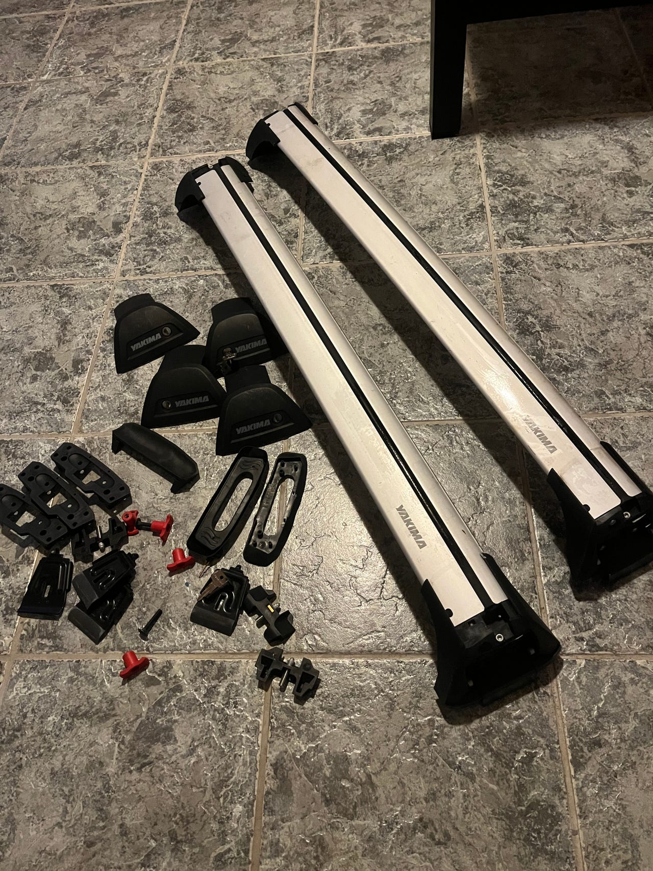 Yakima Flushbar for Passat 2015-> | FINN-torget