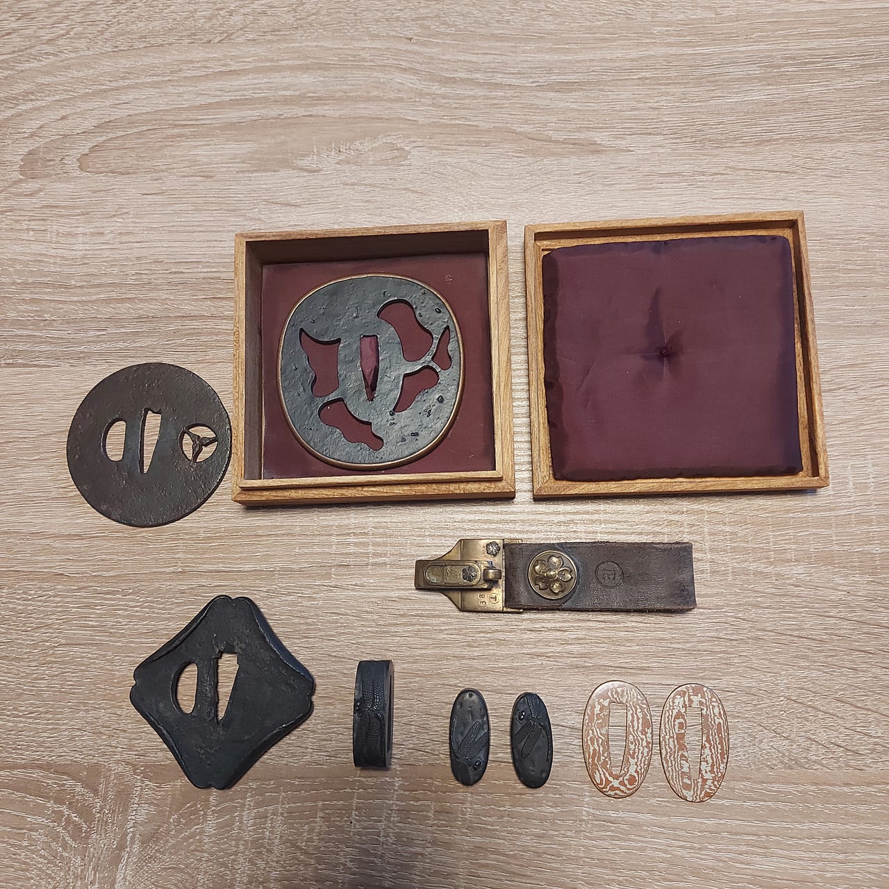 JAPANSK SAMURAI SVERD, WAKIZASHI, KATANA TSUBA | FINN-torget