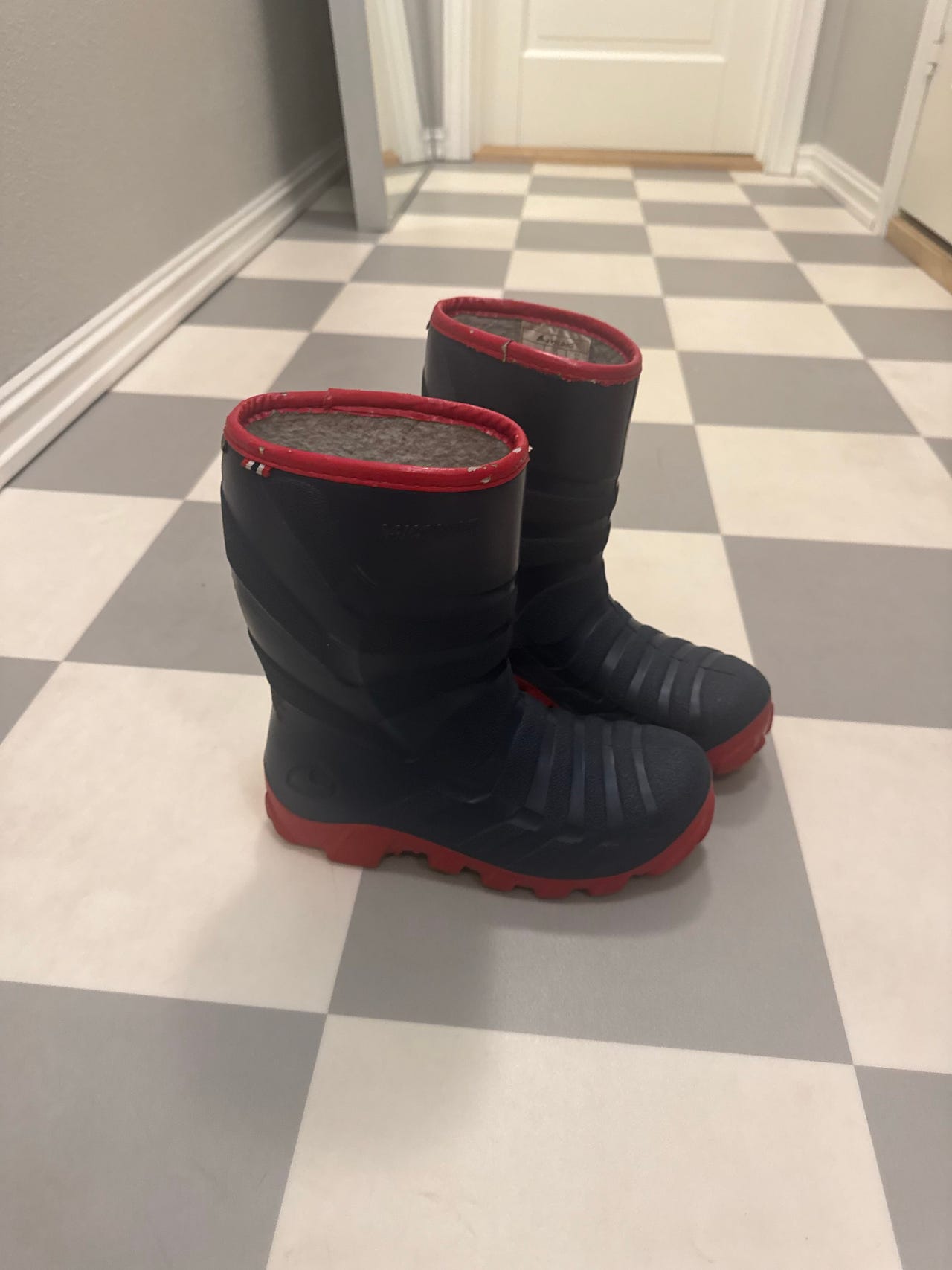 Viking Ultra cherrox med ullfor Str 35 (stor i str) | FINN-torget