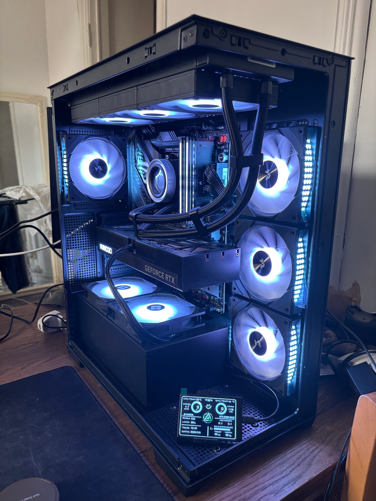 Rå Gaming PC! RTX 5080 | 2TB SSD | i9-14th | 32GB DDR5 | FINN-torget