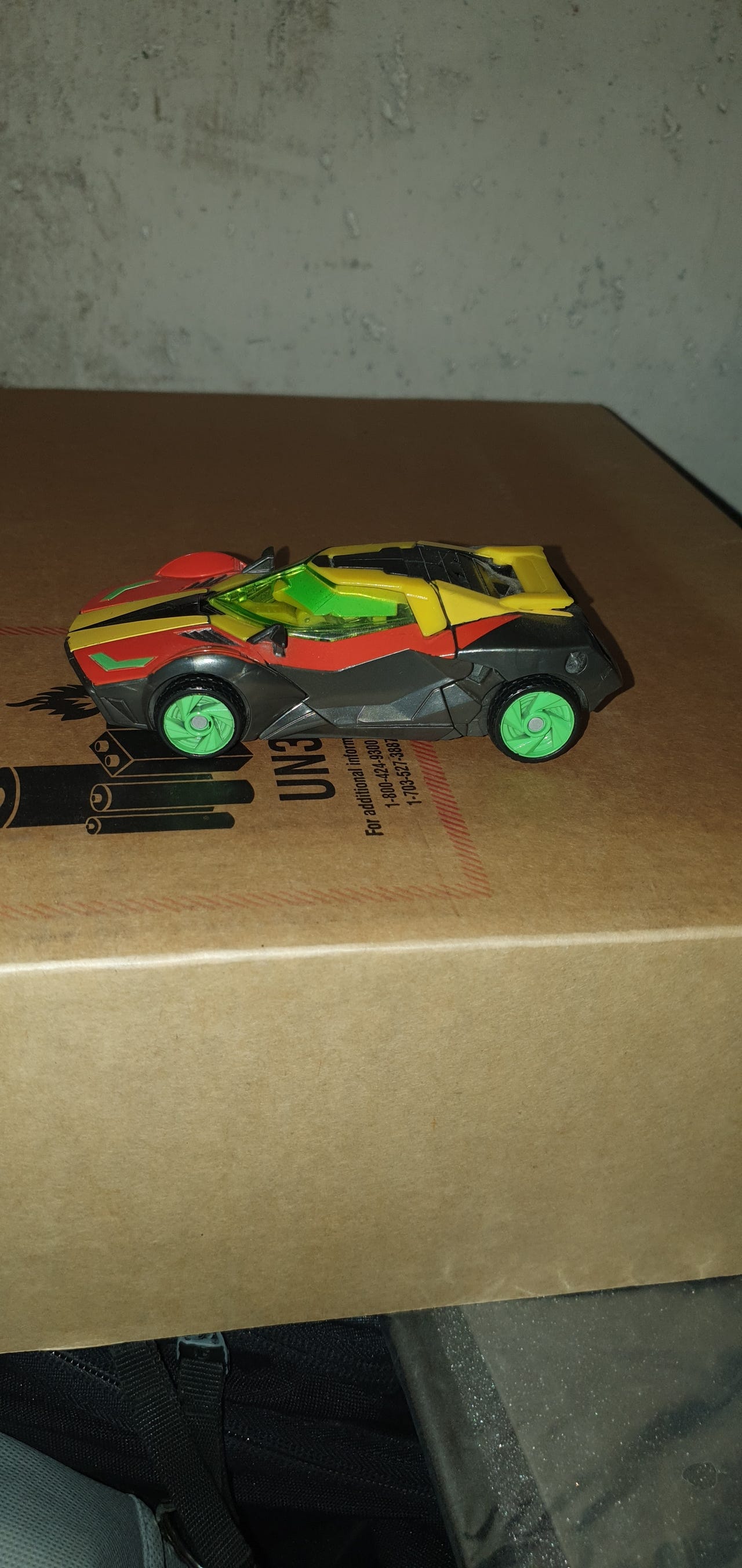 Transformers Bil-til-Robot Leke | FINN-torget