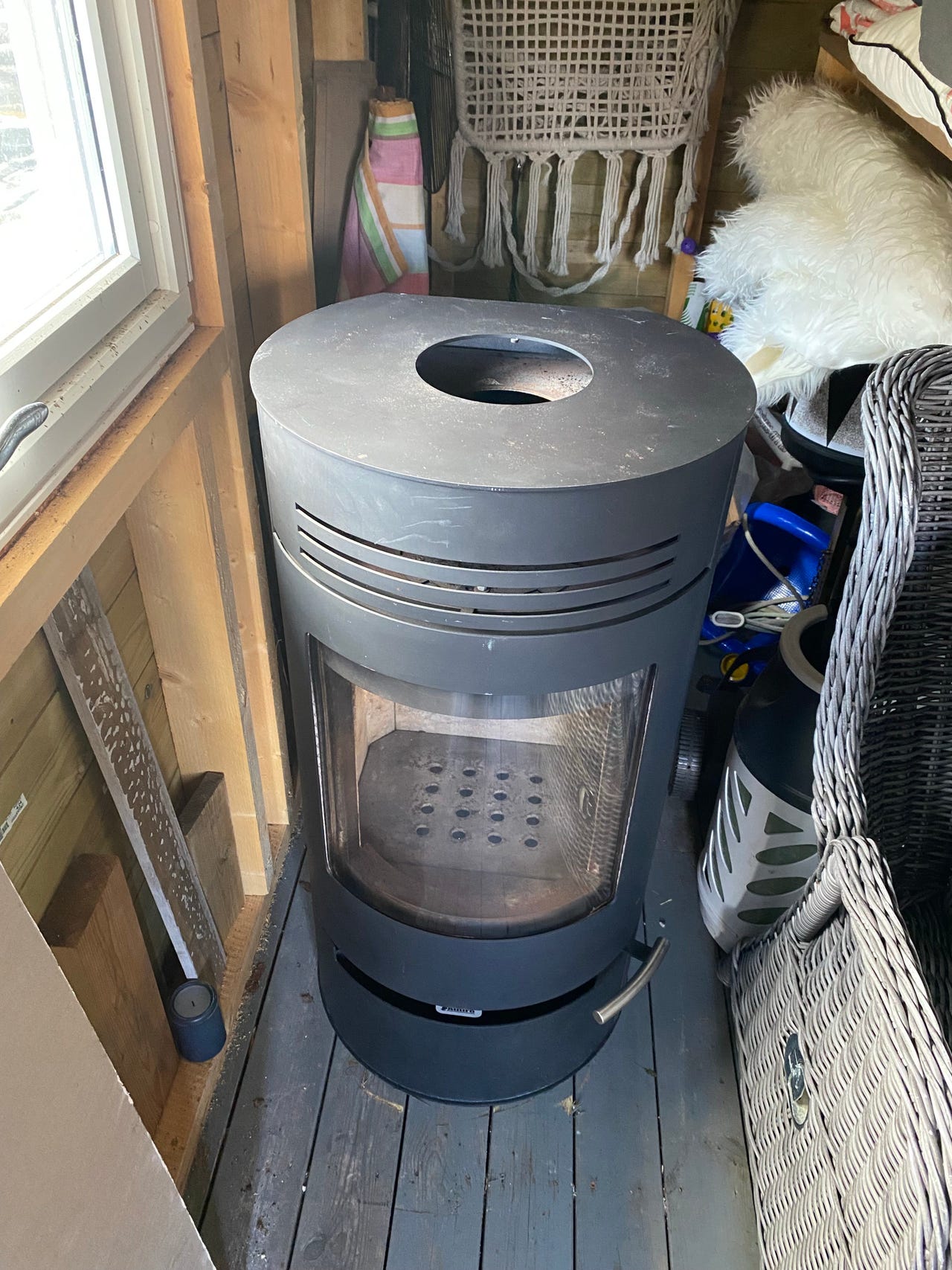 Aduro Aduro 1 Vedovn Rund Sort Stål | FINN-torget