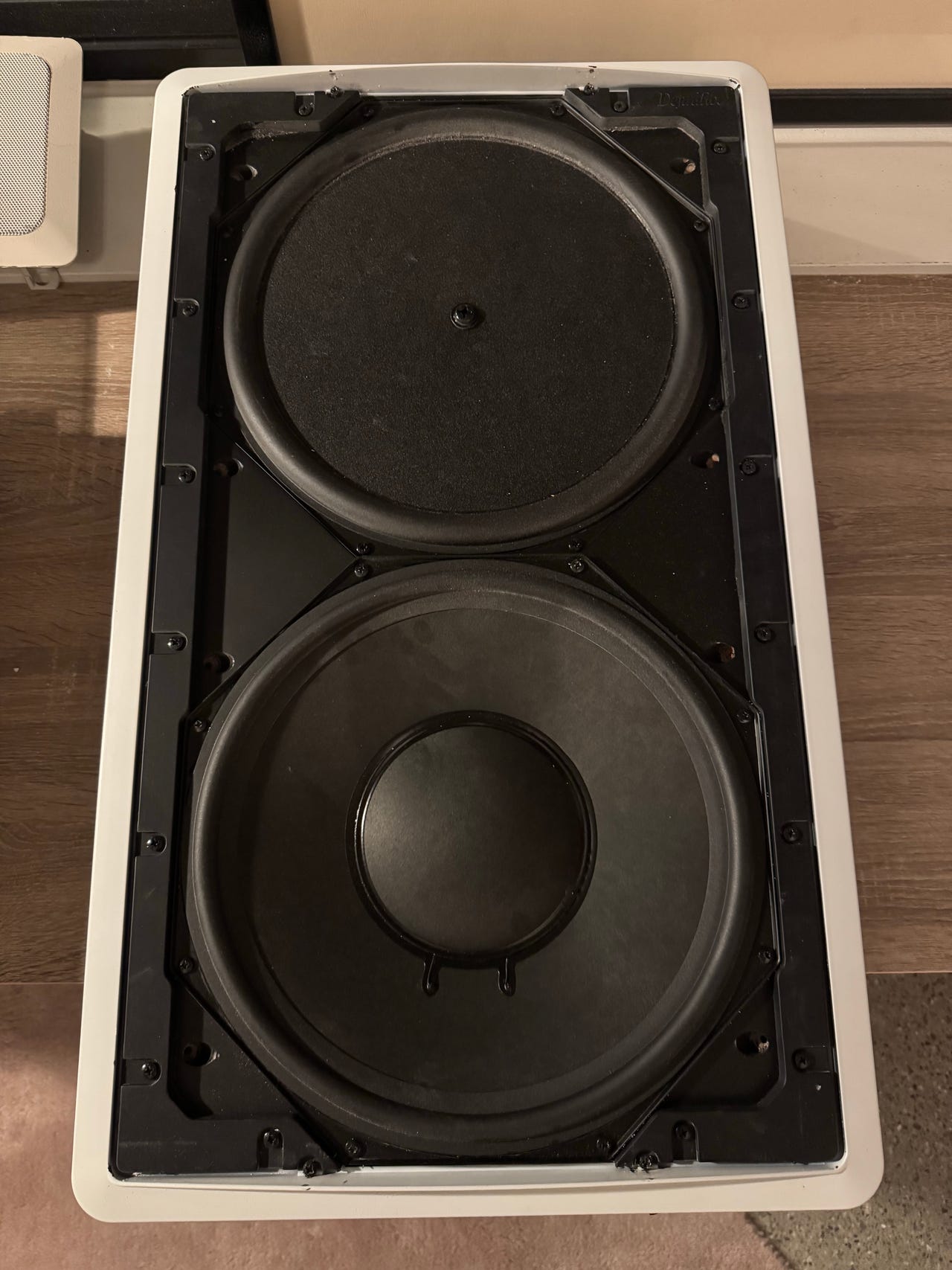 Definitive Technology UIW Reference passiv subwoofer | FINN-torget