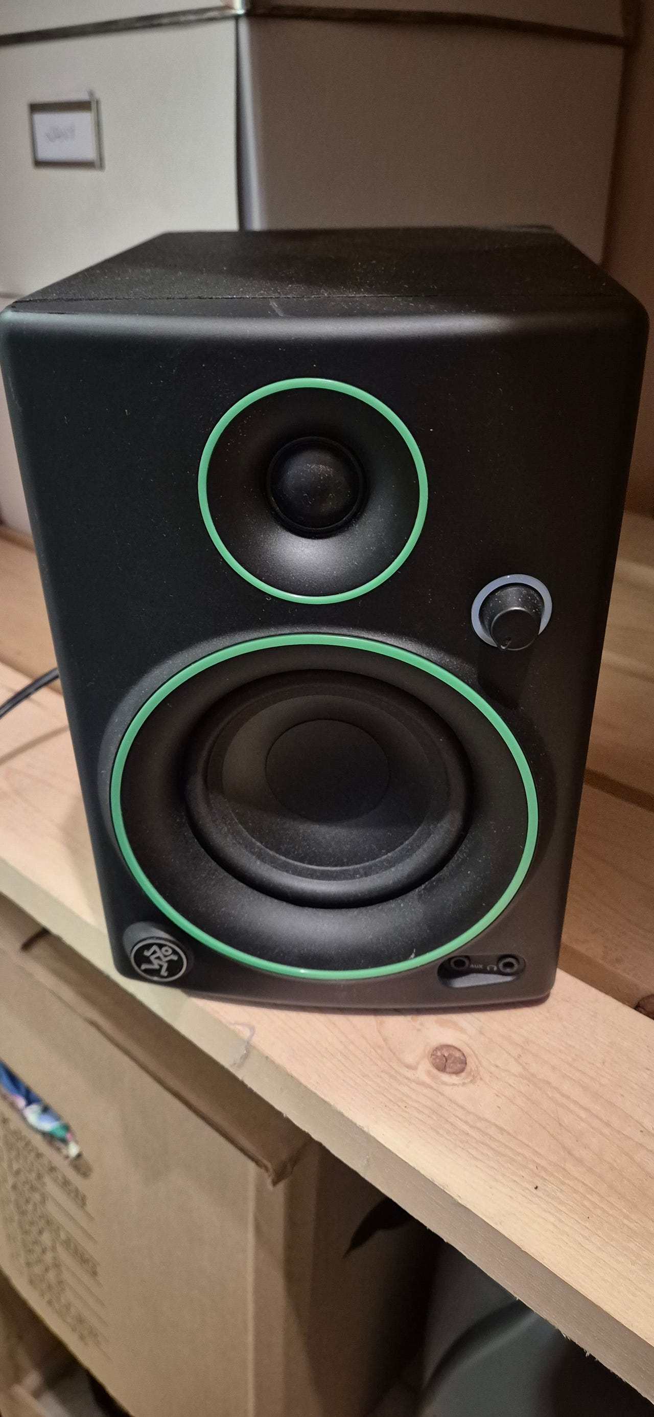 Mackie CR4 Powered Speaker 4-tommers svart | FINN-torget