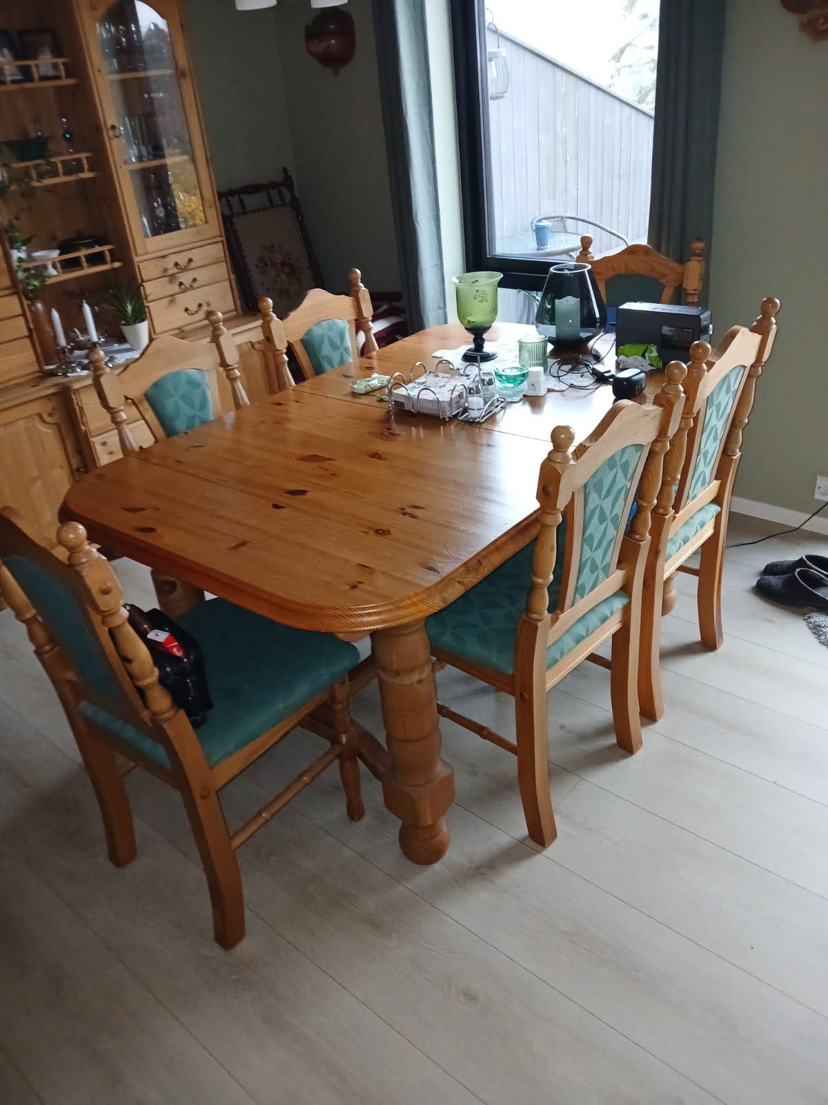 Spisegruppe, gratis ved henting | FINN-torget