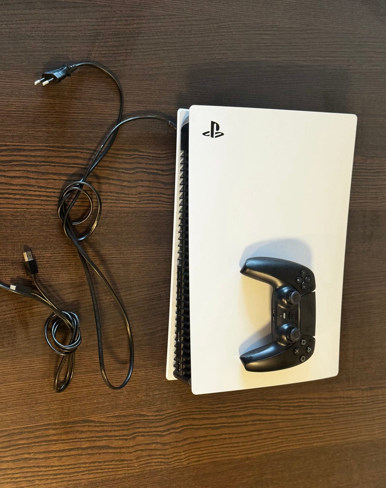 Sony PlayStation 5 (PS5) - Spillkonsoll, med tilbehør | FINN-torget