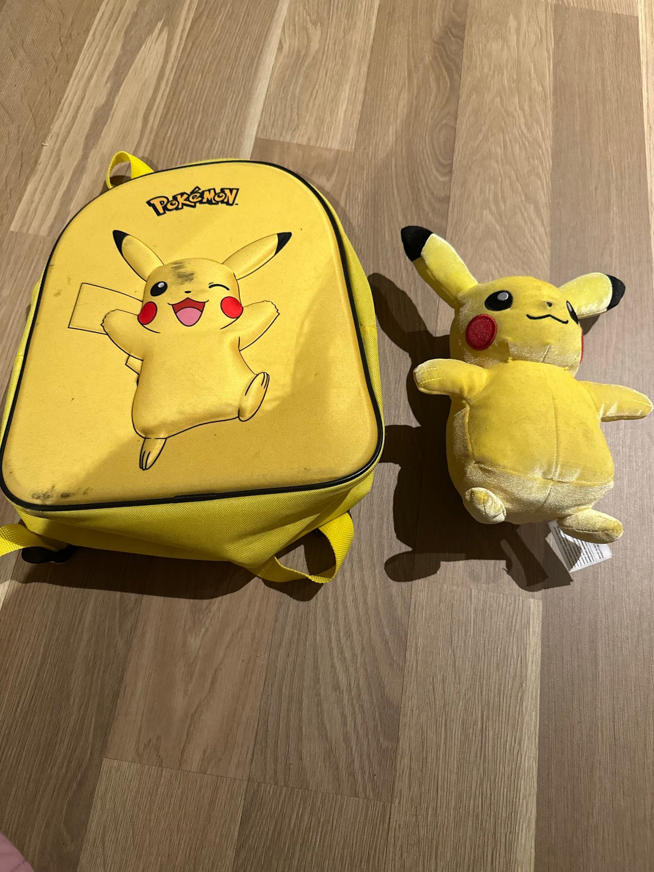 Pokémon Pikachu Barne Ryggsekk og Kosedyr | FINN-torget