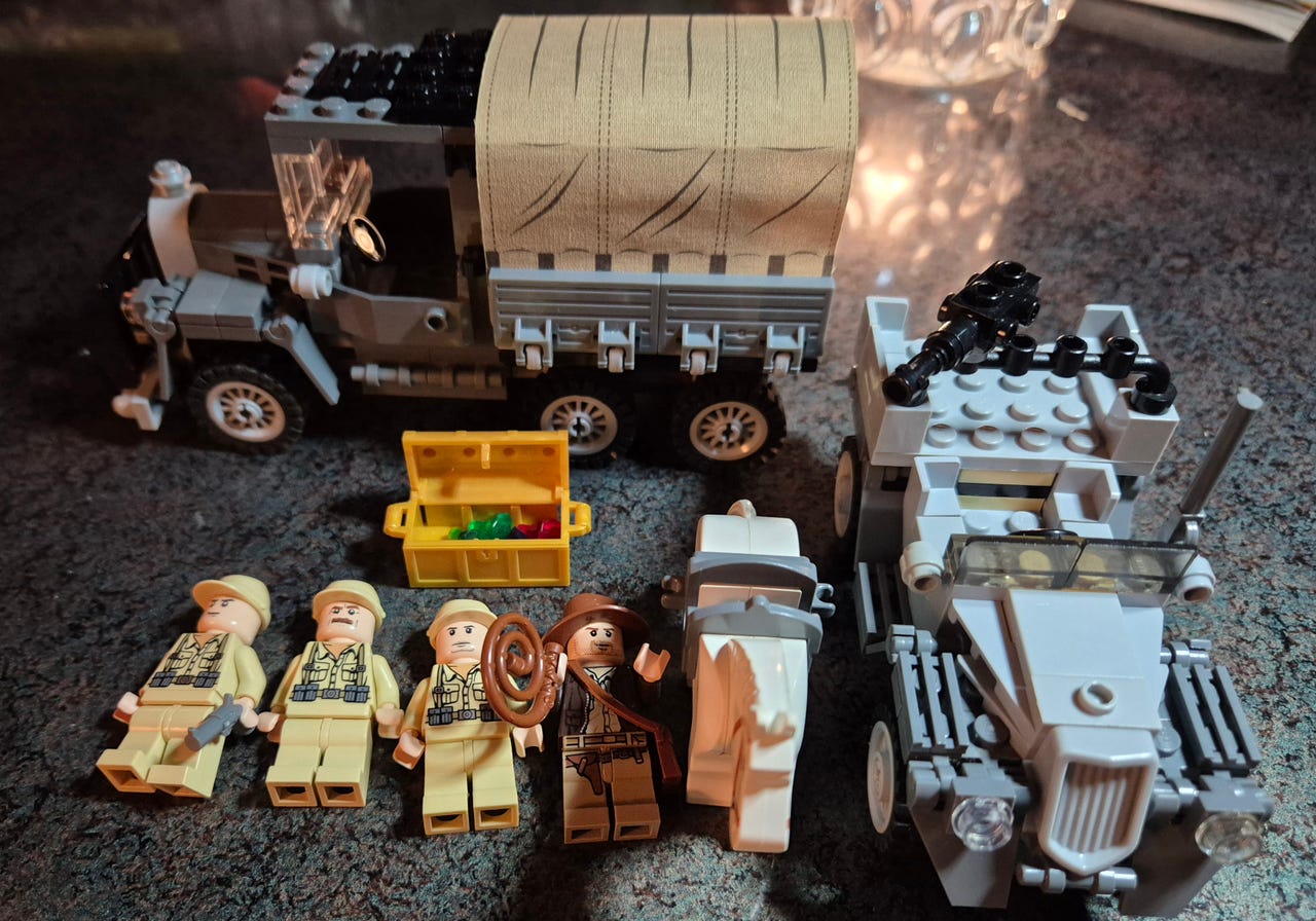Indiana Jones 7622-1 Race for the Stolen Treasure bygget 2 ganger ...