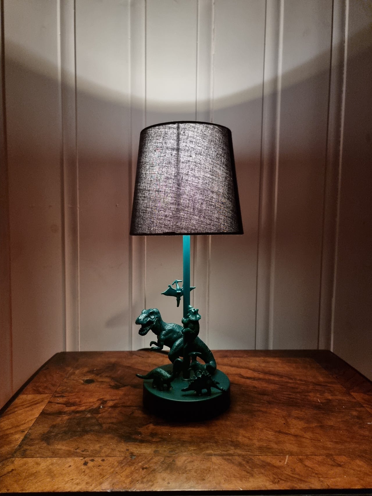 Lillefot og vennene hans bordlampe | FINN-torget