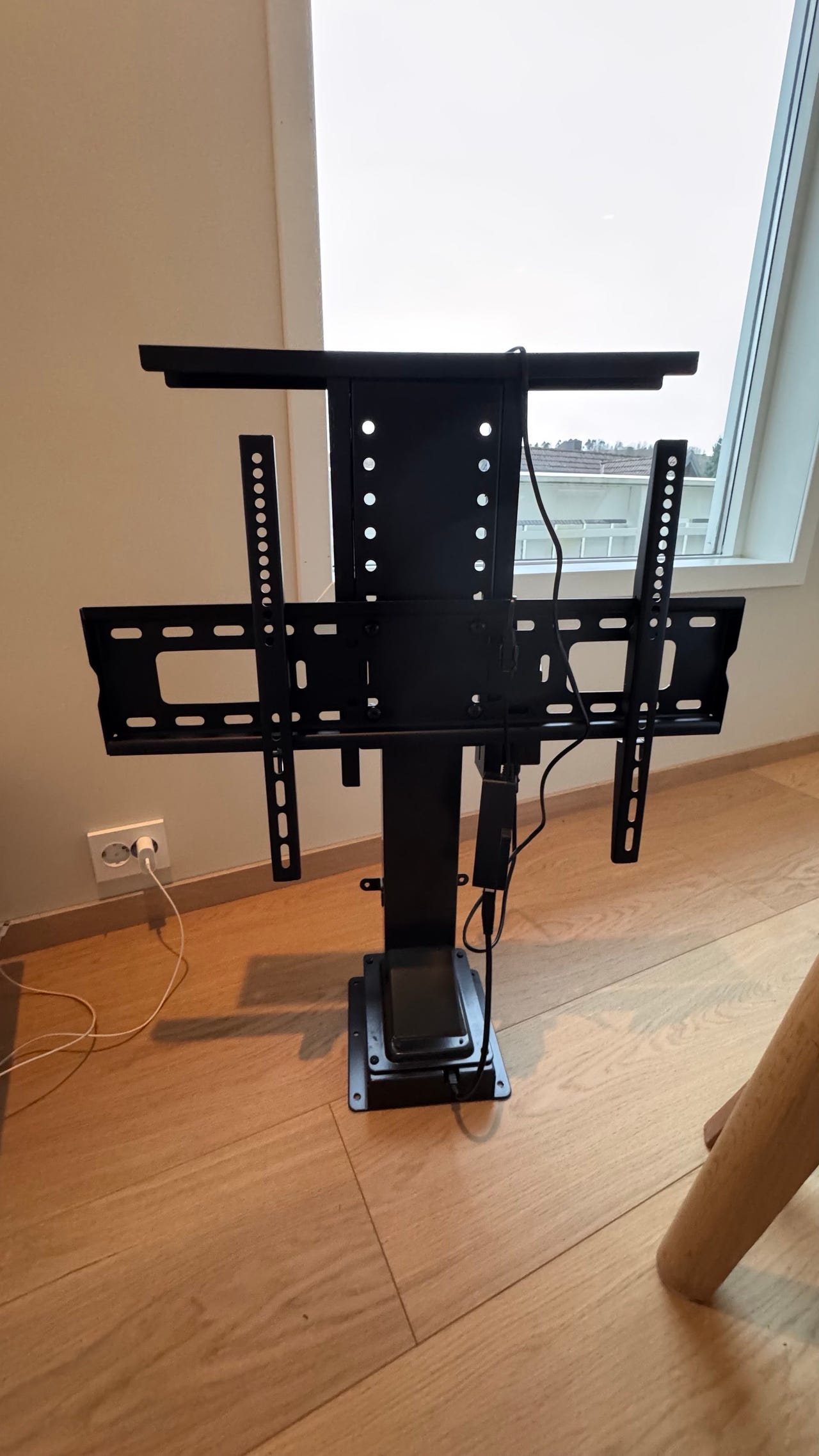 TVLIFT / TVHEIS / MONITOR LIFT / MONITOR HEIS | FINN-torget