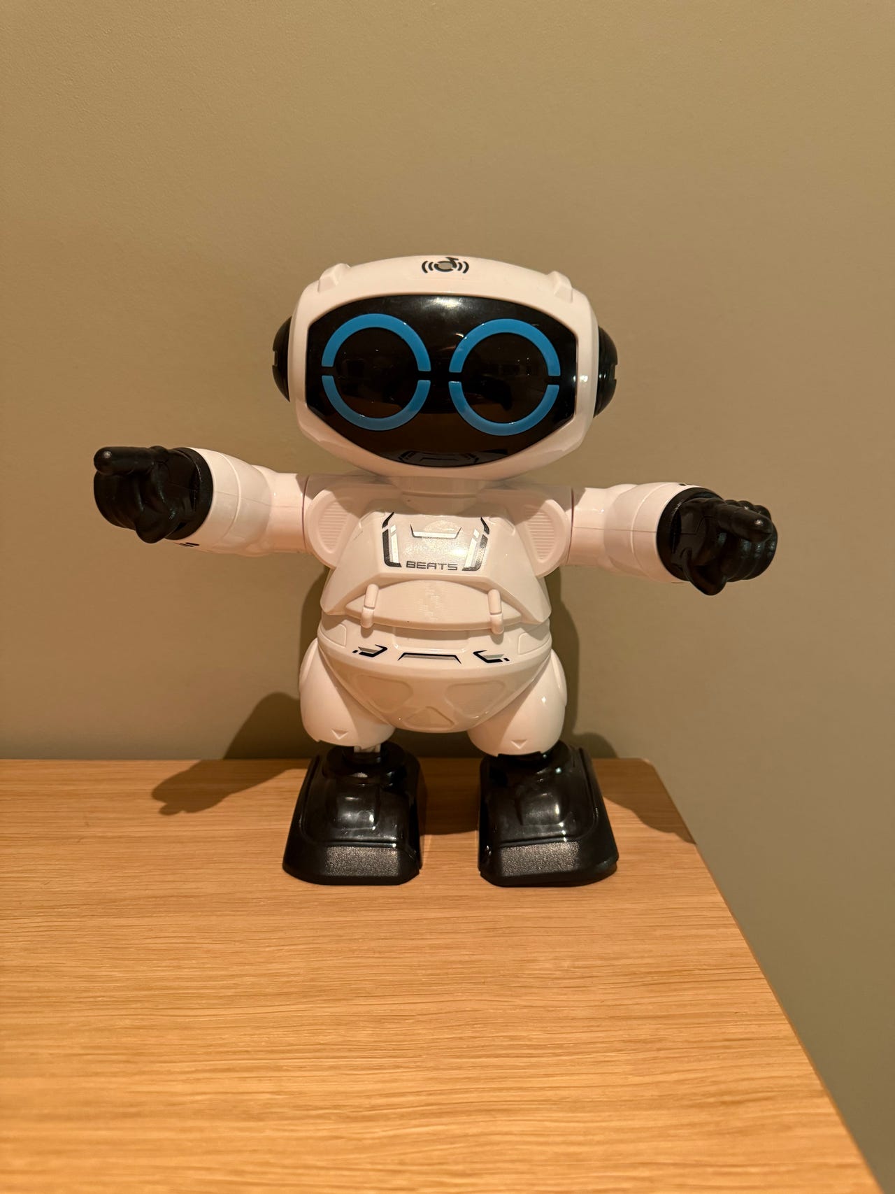 Robot | FINN-torget