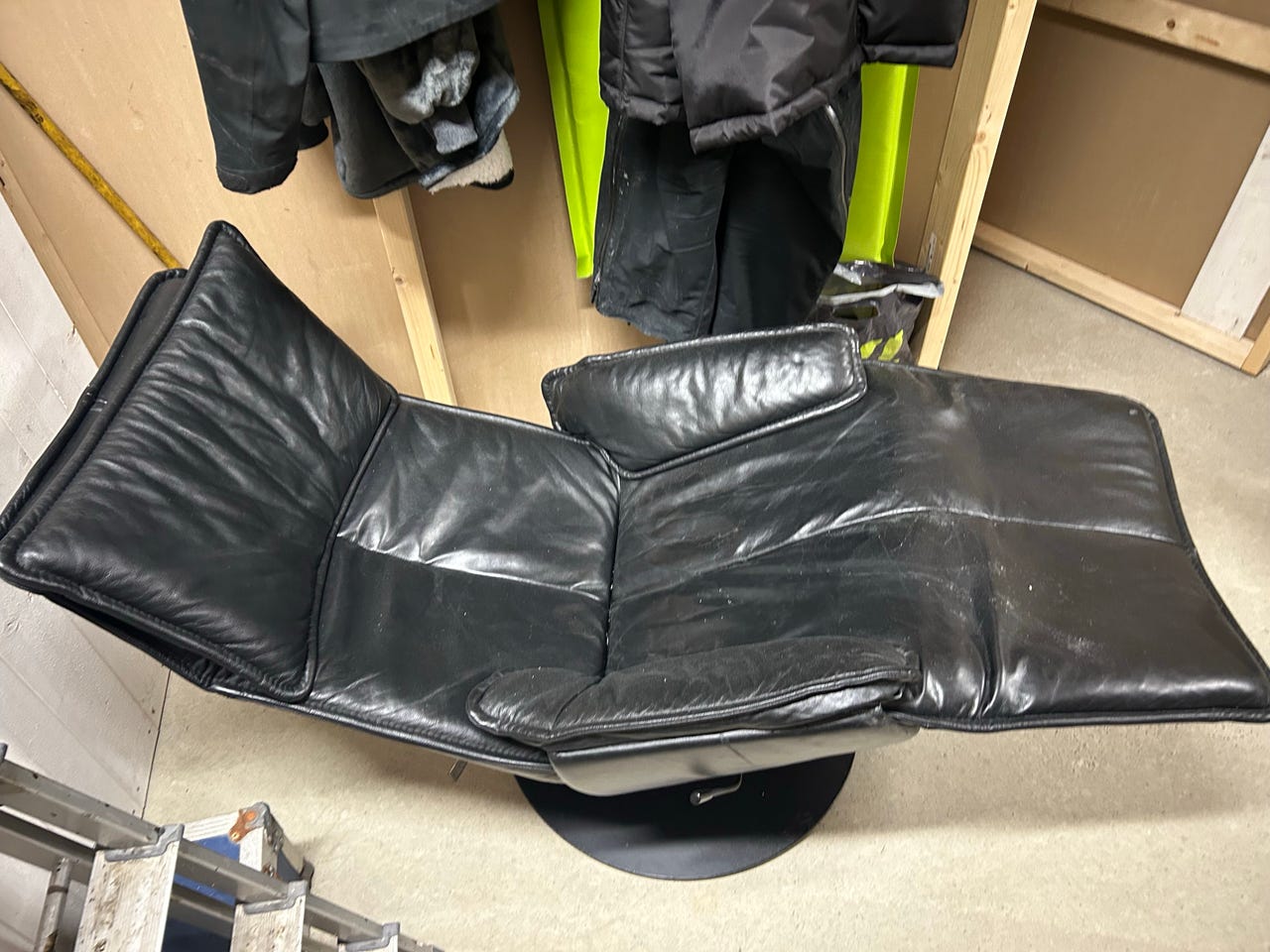 Hjellegjerde Contura stol-kom med bud | FINN-torget