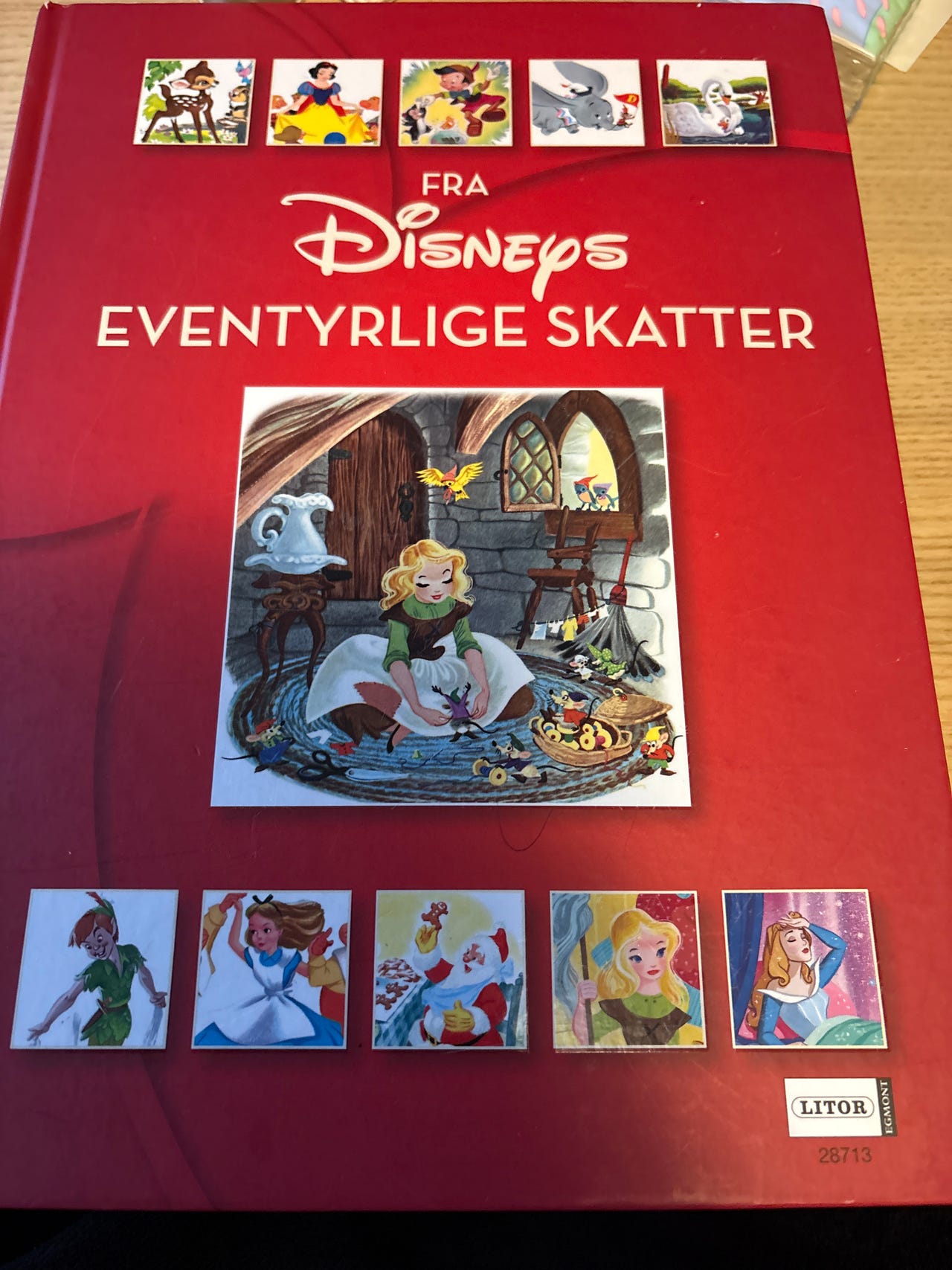 Disney Eventyrlige Skatter Bok Rød Innbundet | FINN-torget