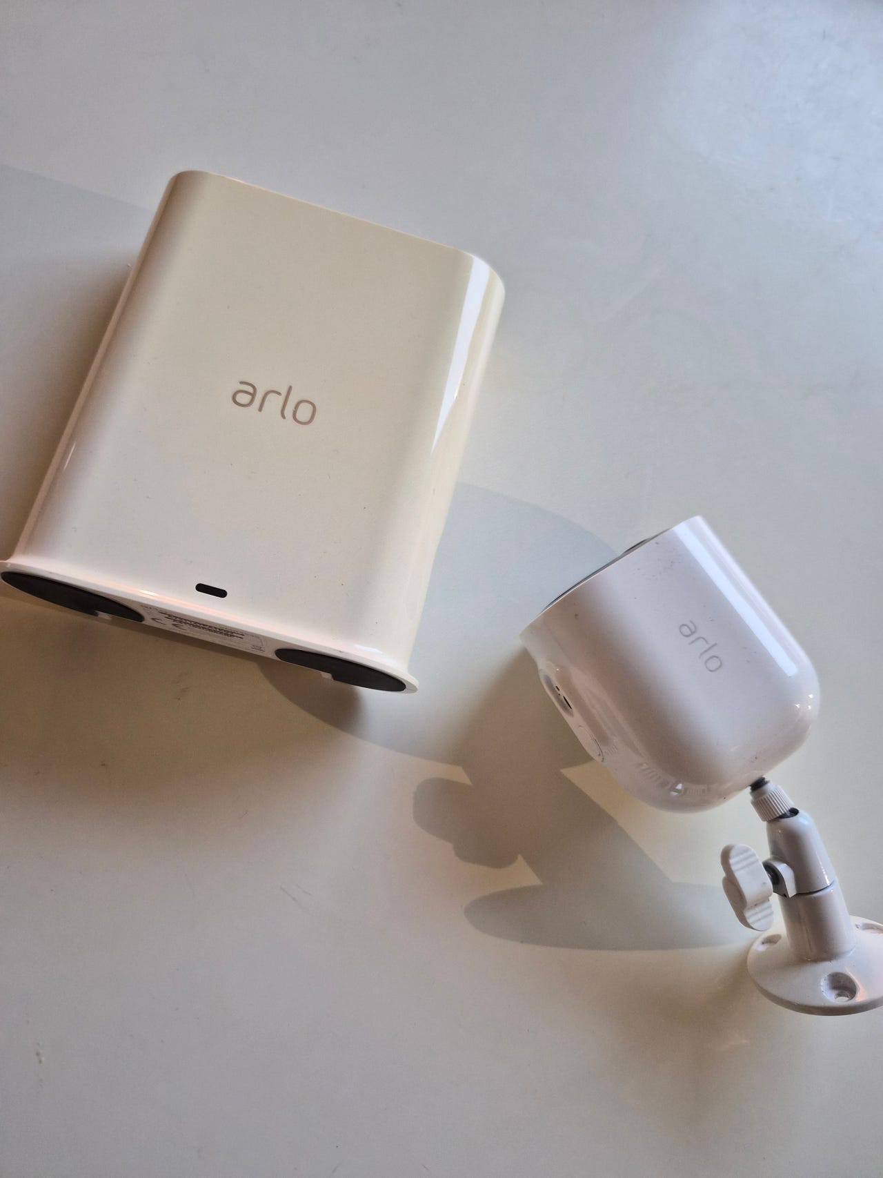 Arllo Hub og Arlo Pro 3 kamera | FINN-torget