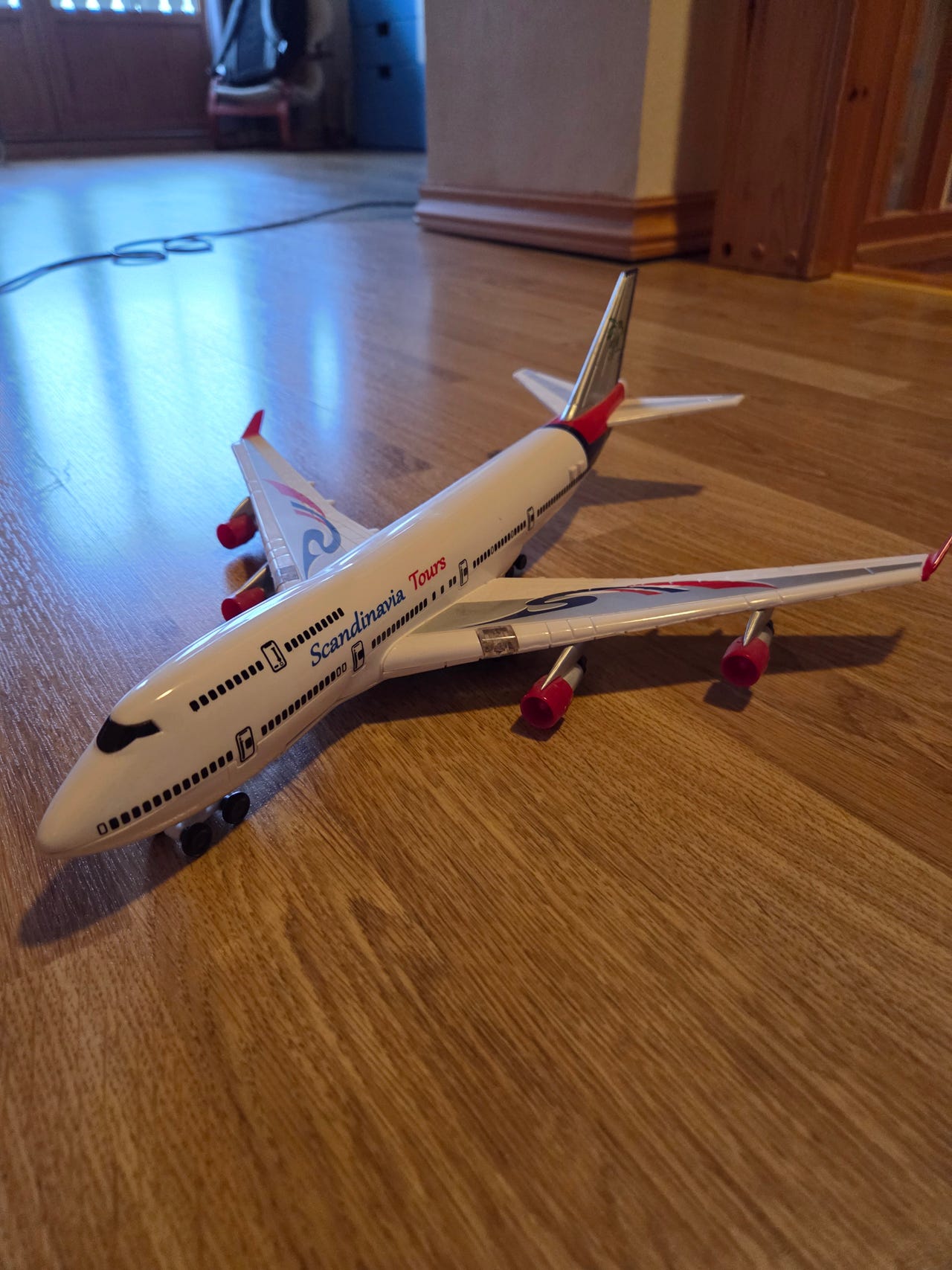 Fly med lyd og lys | FINN-torget