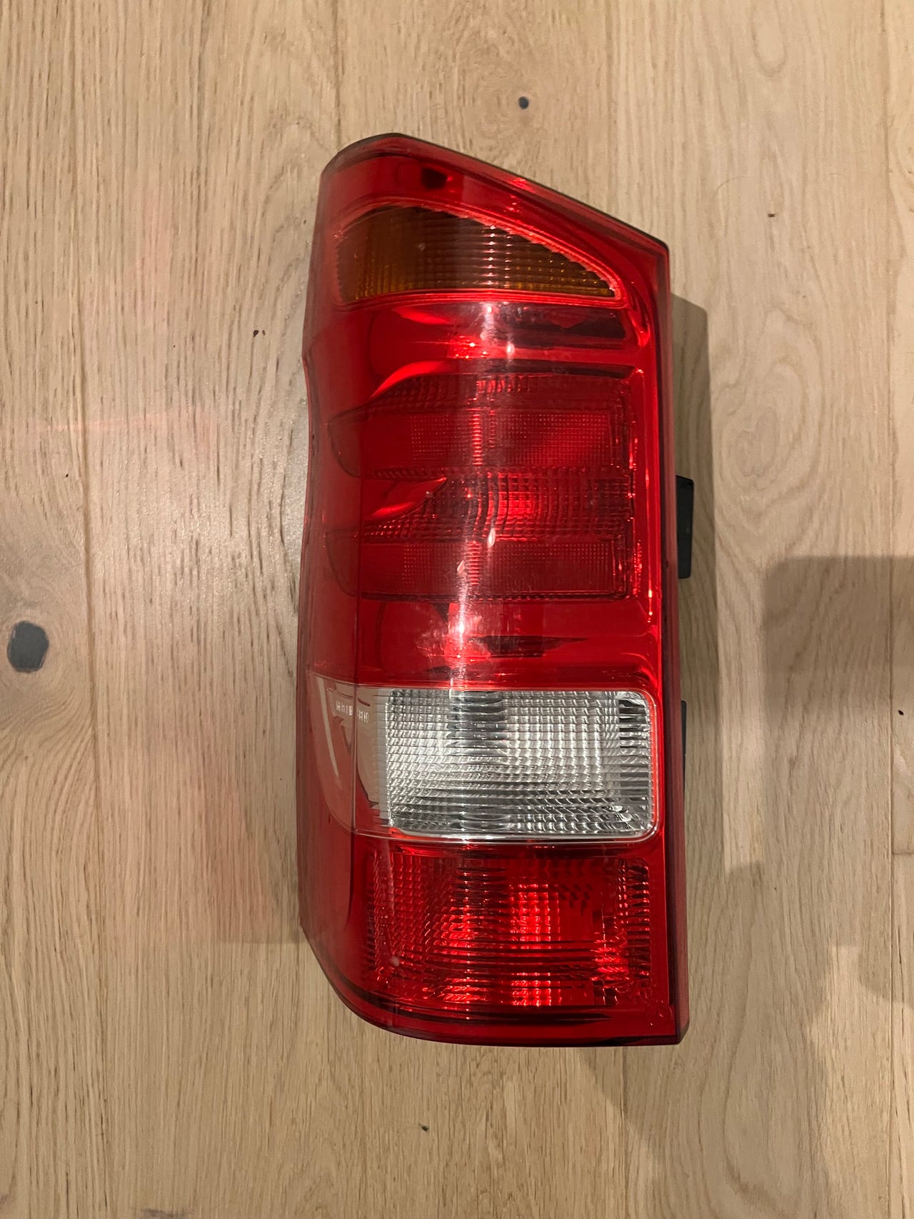 Mercedes-Benz Vito Baklykt for varebil venstre side | FINN-torget