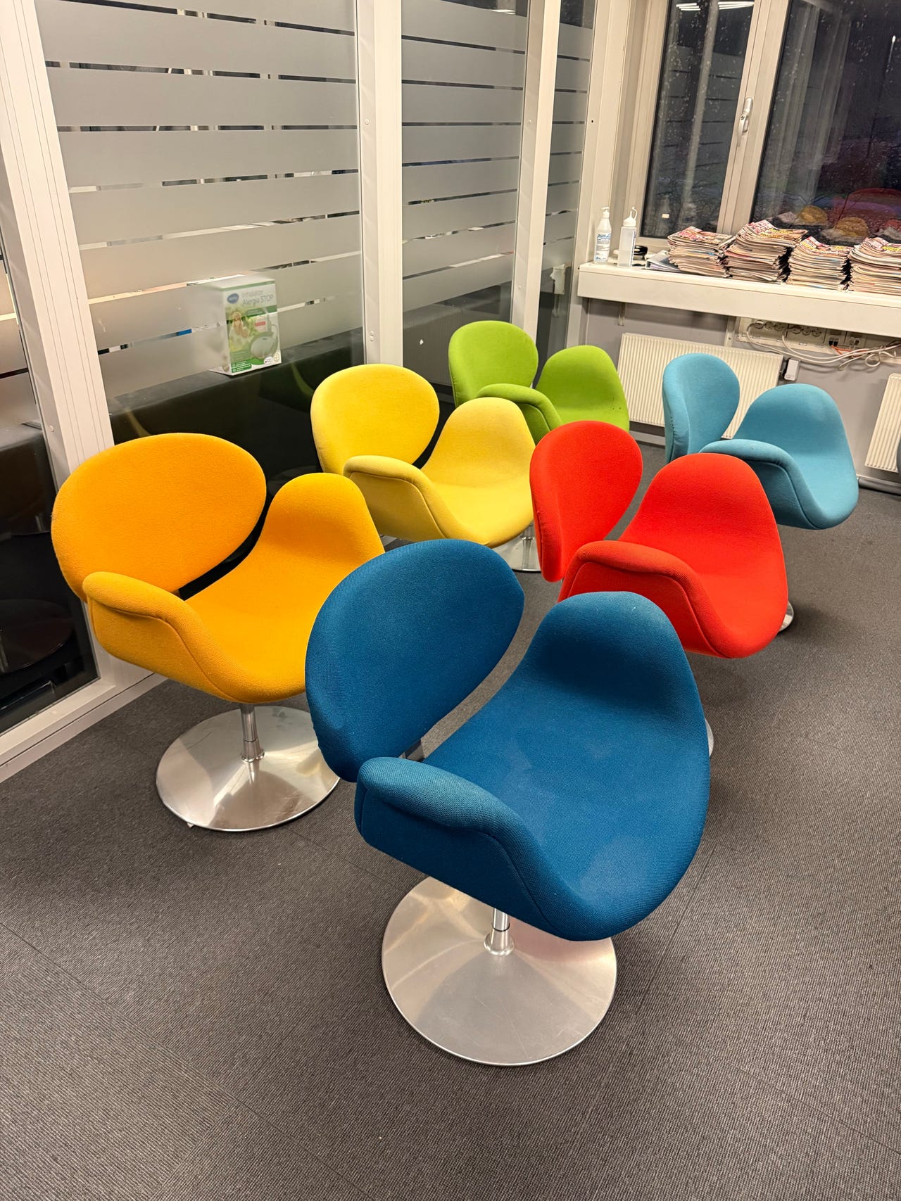 89 stk. Artifort Little Tulip lounge stoler | FINN-torget