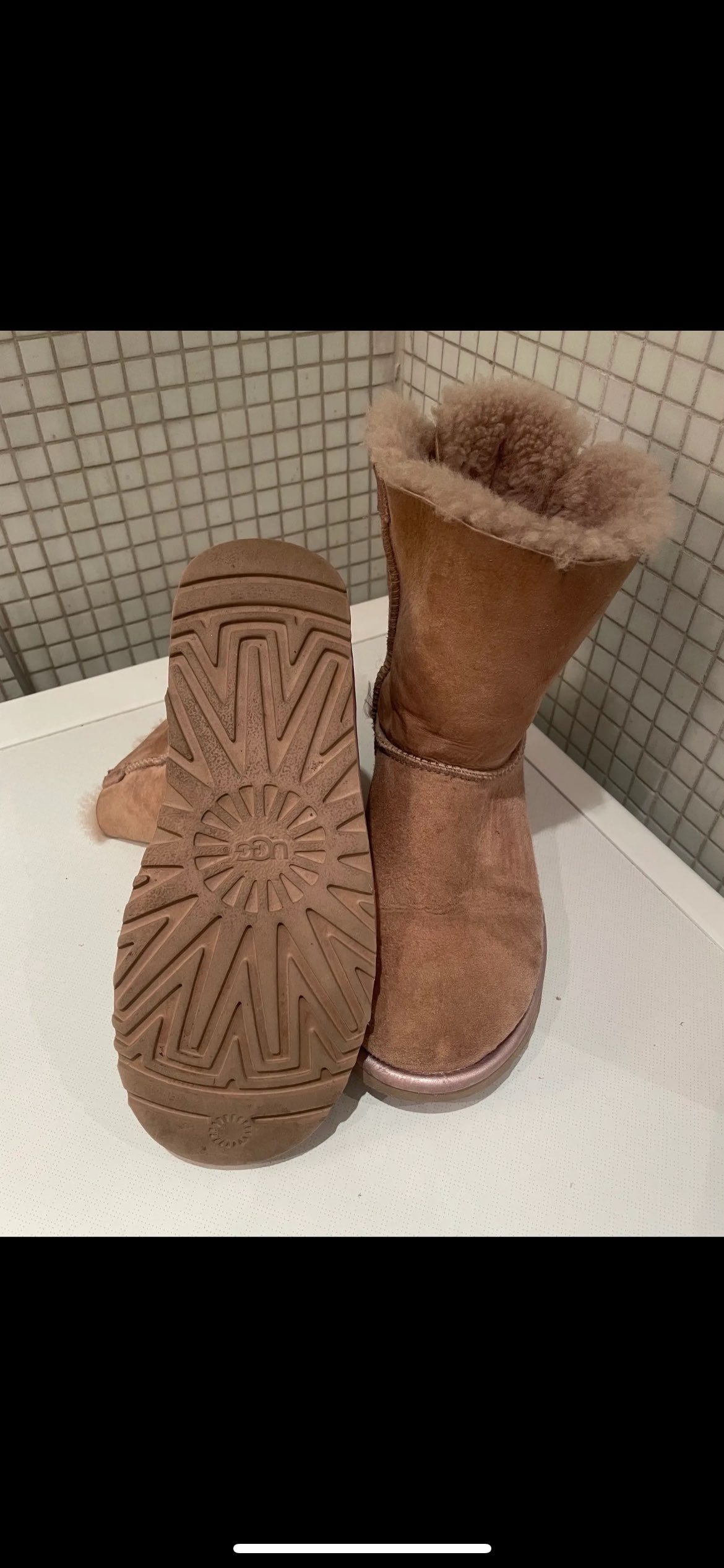 Uggs Bailey Dobbel Bow | FINN-torget
