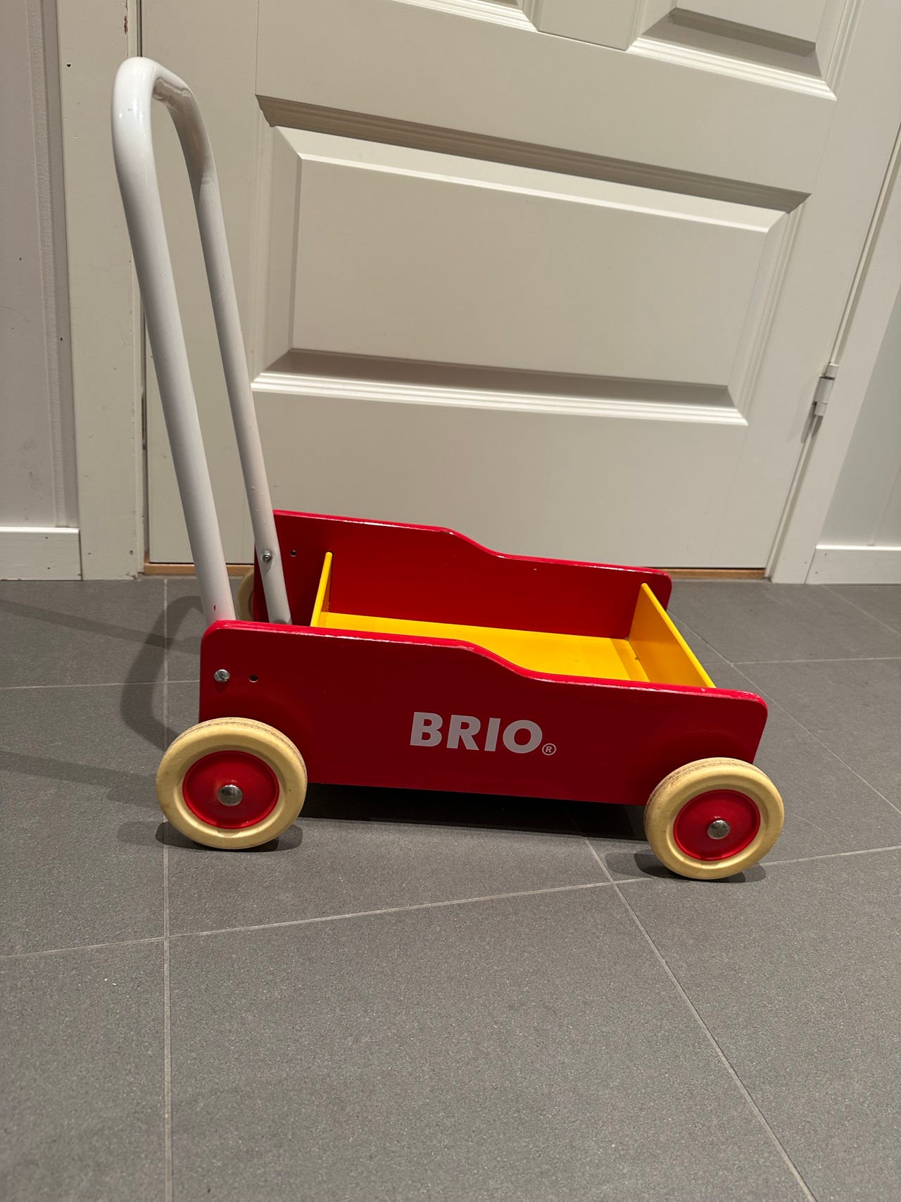 BRIO Barn Gåvogn Rød Tre | FINN-torget
