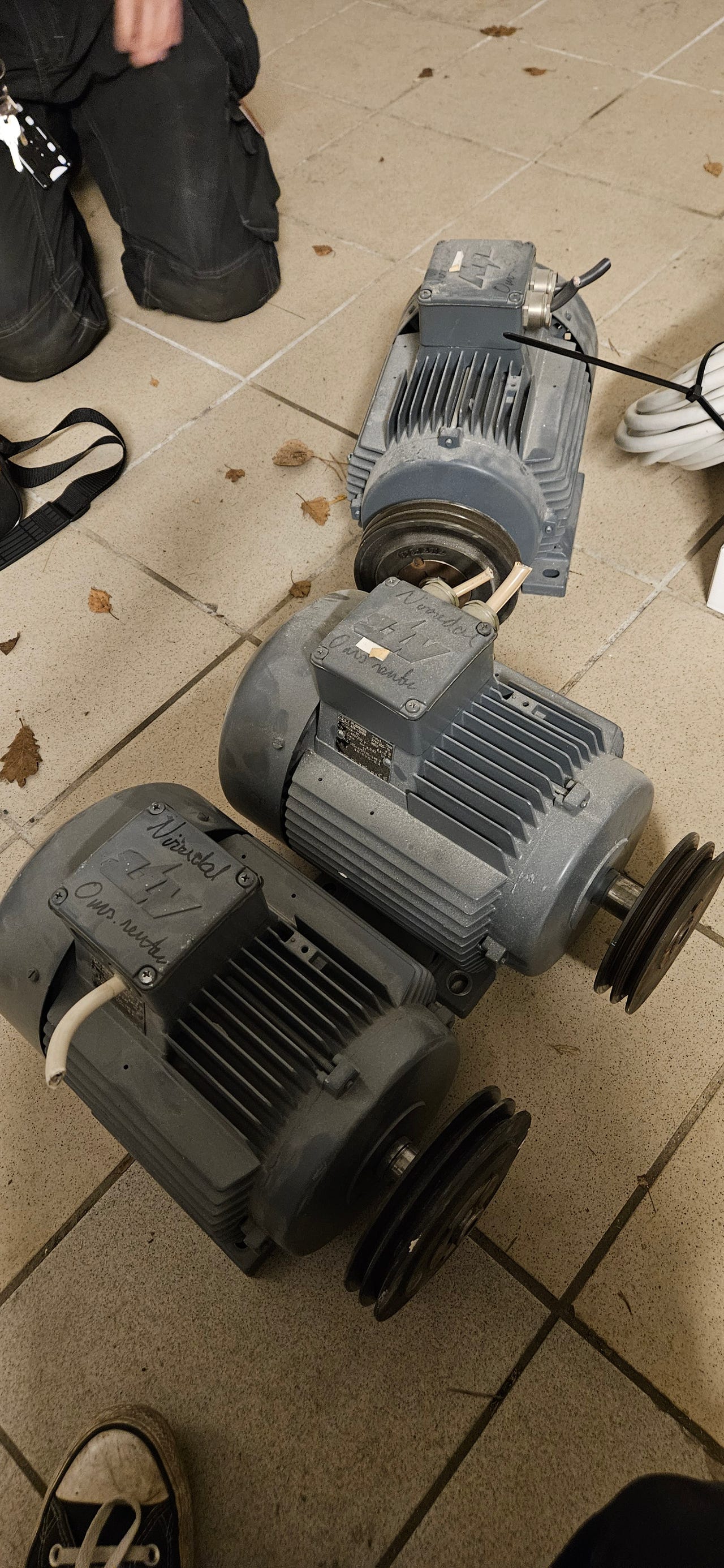 El motor 230v 3,7kw | FINN-torget