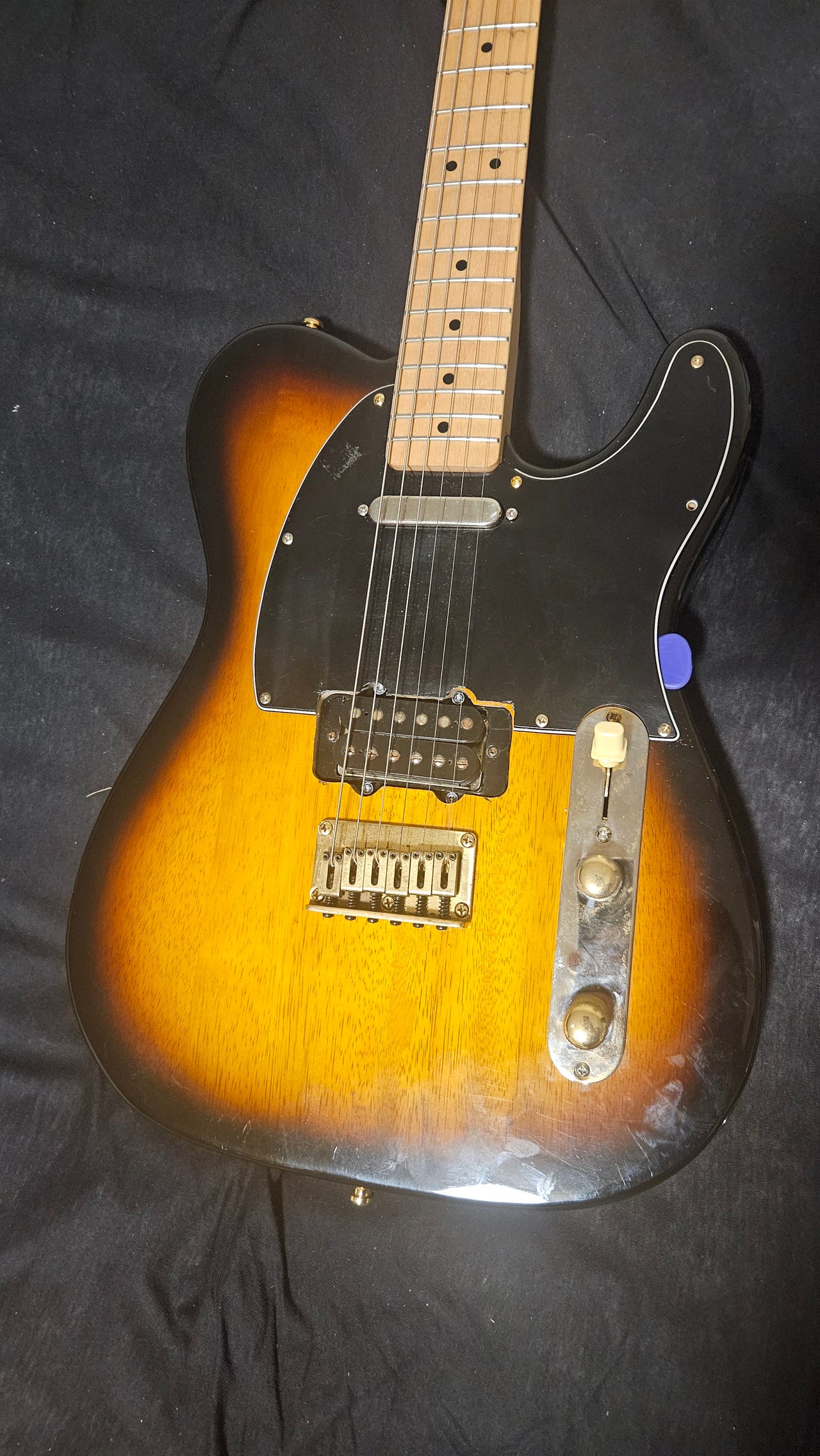 Squier Tele Classic Vibe, sunburst, noe mod selges/ byttes. Hel eller i ...