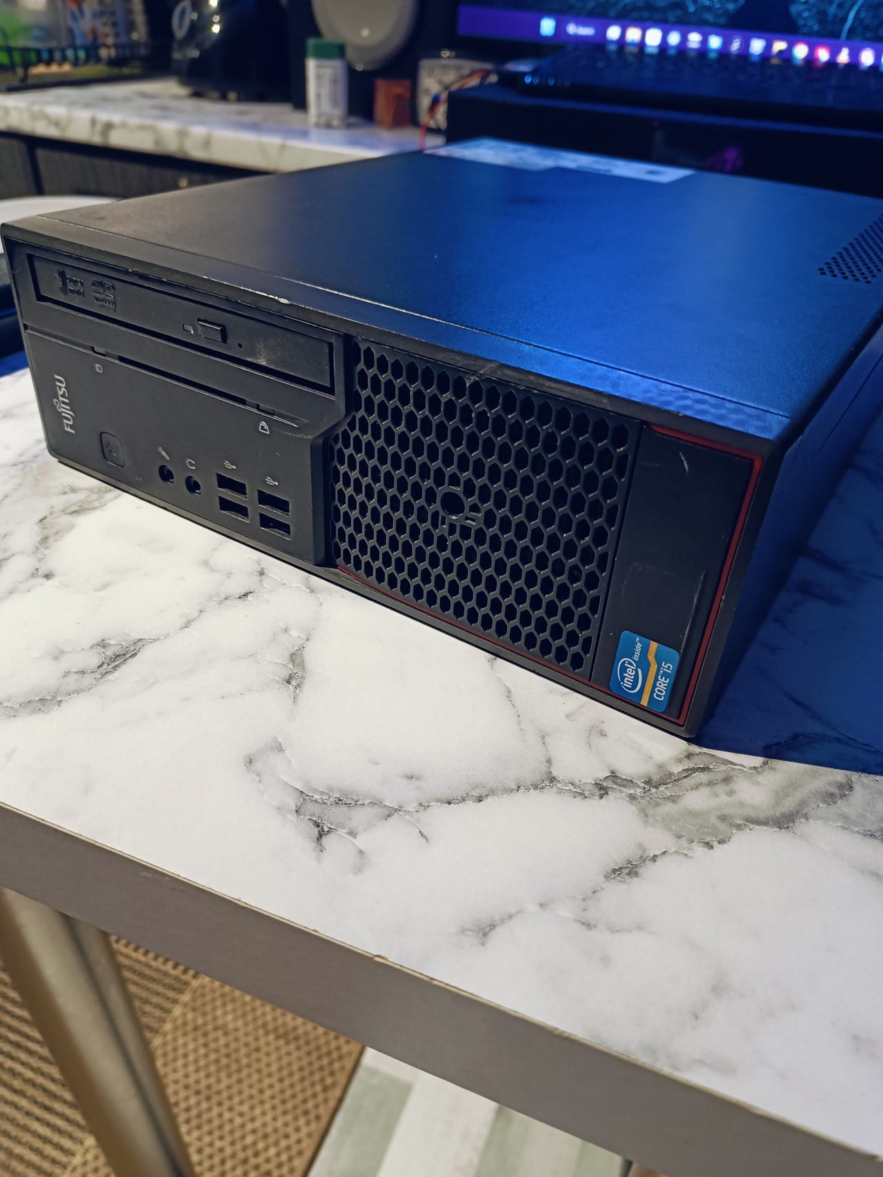 Fujitsu ESPRIMO C700 Intel Core™ i5 8 GB RAM 500 GB HD Windows 11 PRO ...