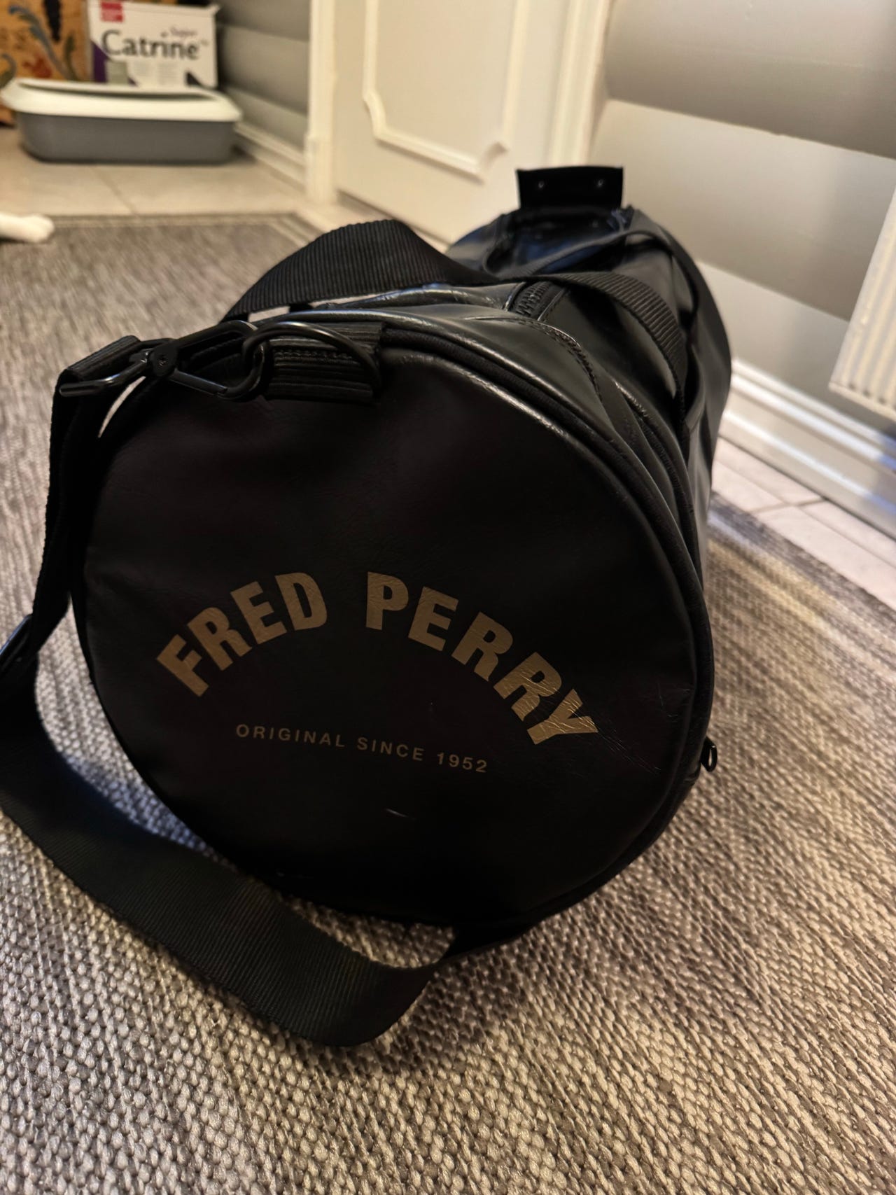 Fred Perry Duffelbag Kunstlær Unisex | FINN-torget