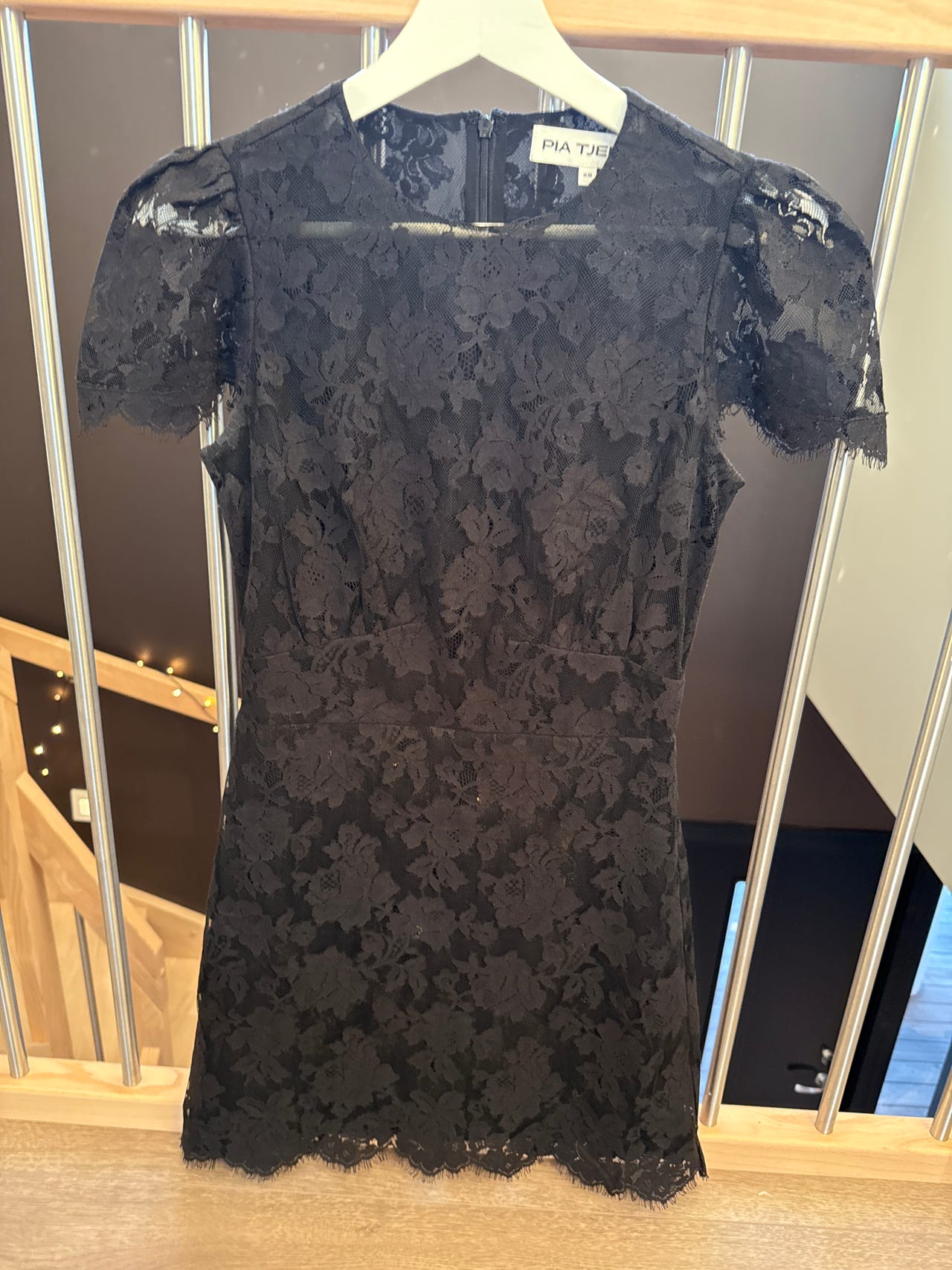 Pia Tjelta Jackie Black | FINN-torget